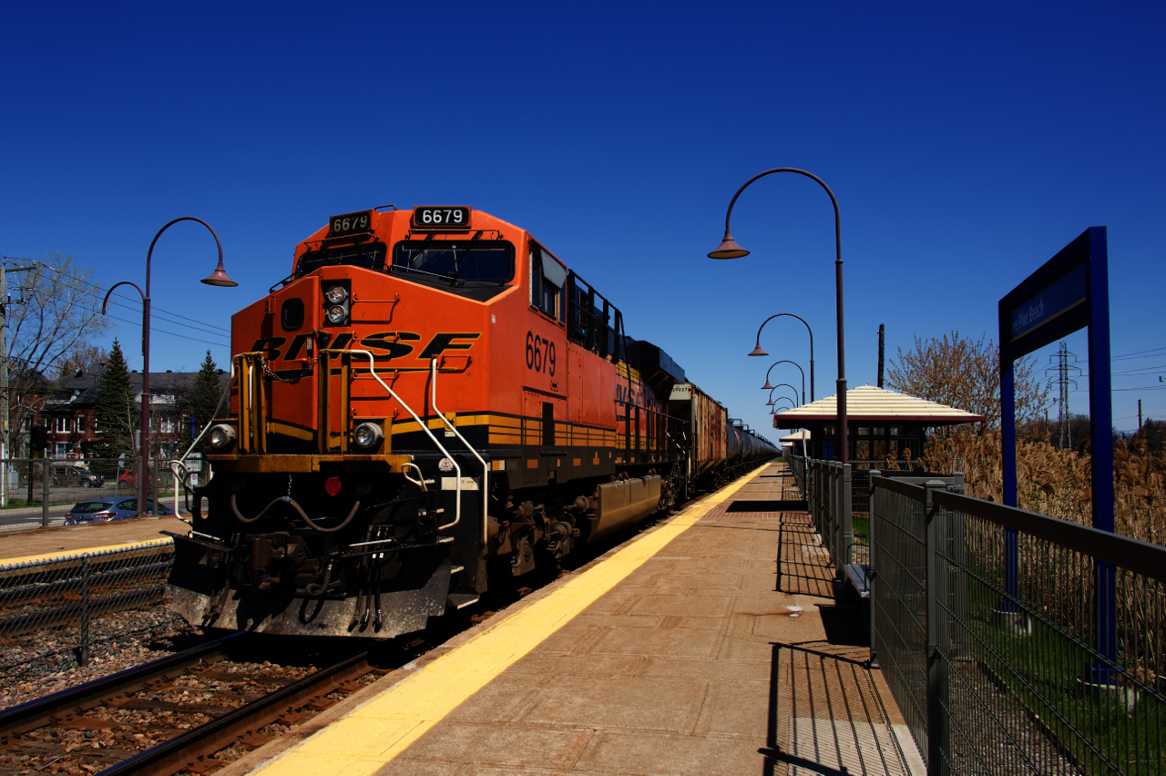 Railpictures.ca - Michael Berry Photo: With CP 112 ahead, ethanol train CP 528 is down to a ...