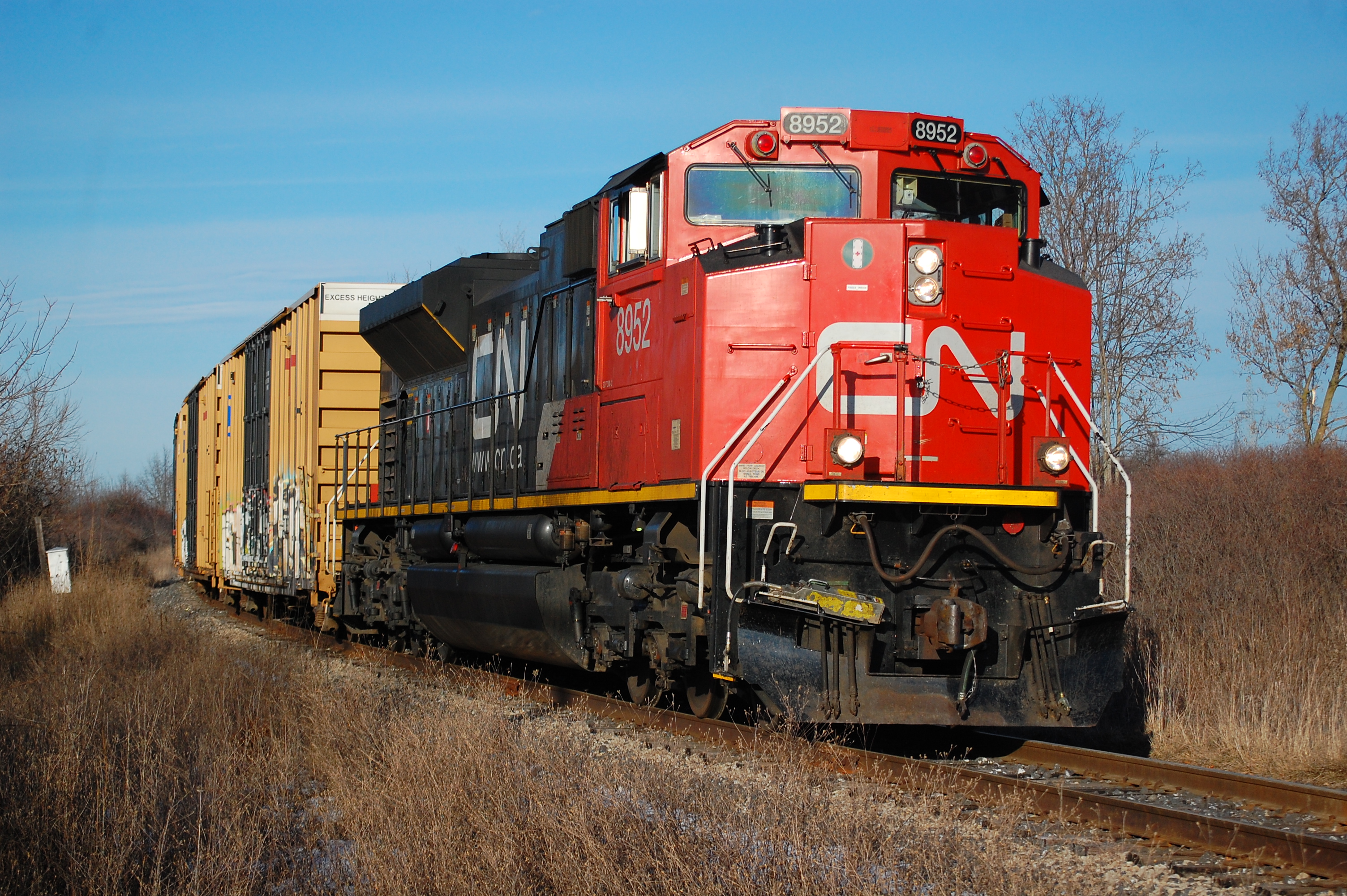 Railpictures.ca - Dean Brown Photo: A cold evening at Allanburg aS 562 returns back to Port ...