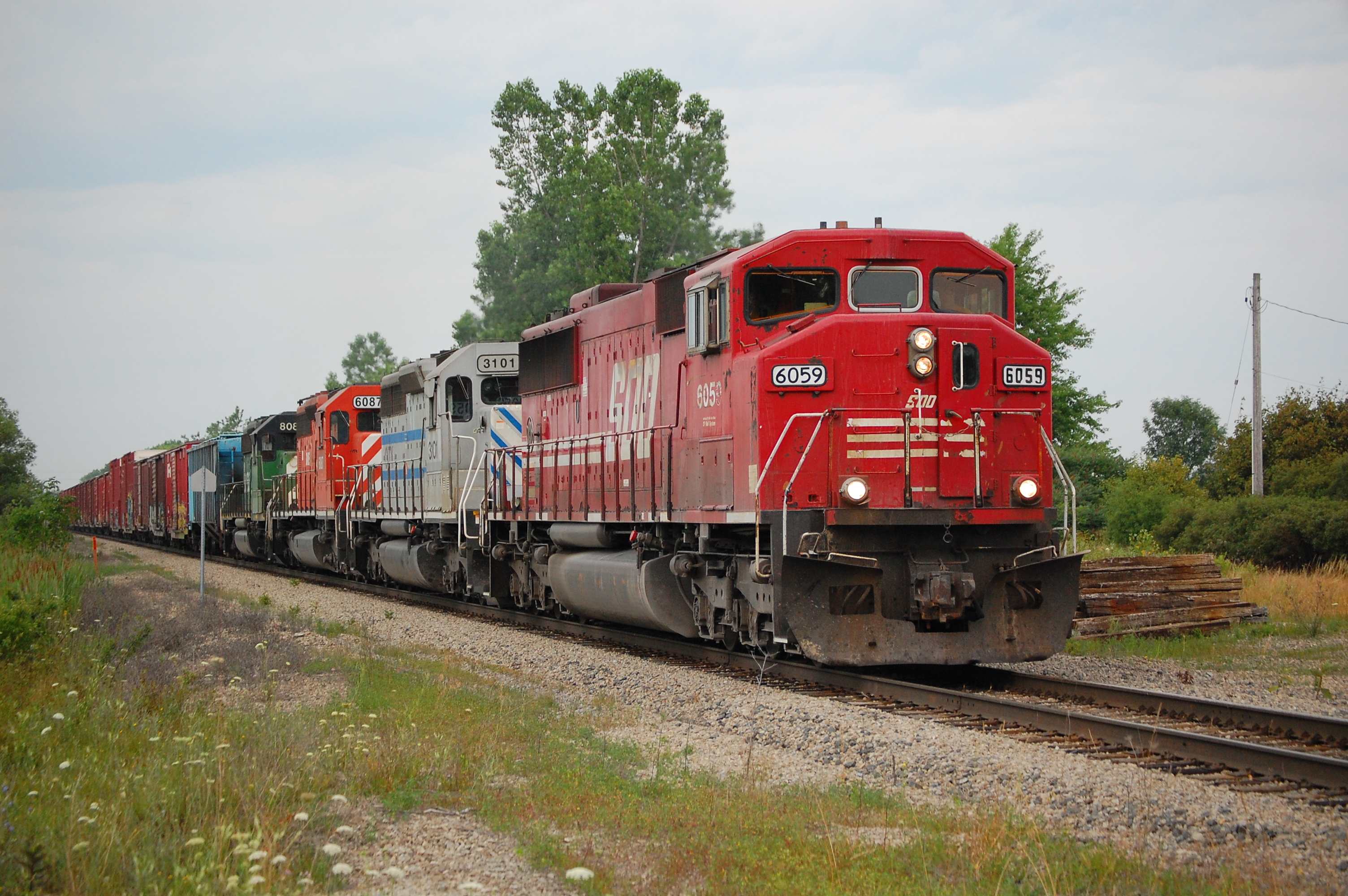 Railpictures.ca - Dean Brown Photo: CP 254 with SOO 6059 Departing Welland on route for Buffalo ...