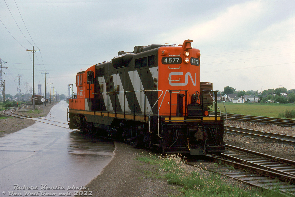 Railpictures.ca - Robert Kentie photo, Dan Dell'Unto coll. Photo: It’s a gloomy, rainy day in ...