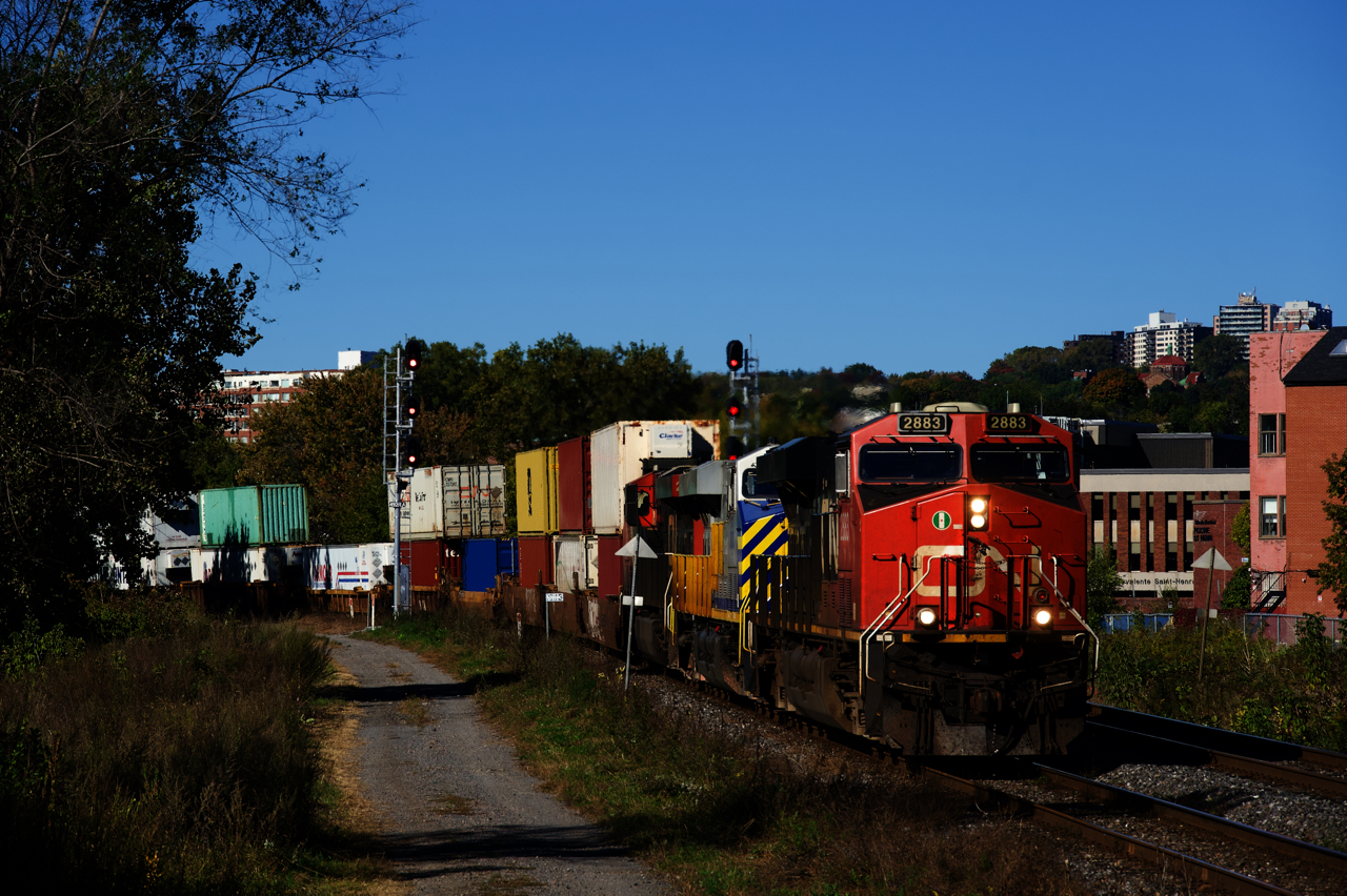 Railpictures.ca - Michael Berry Photo: CN 120 has CN 2883, CN 2783 & CN 2967 for power as it ...