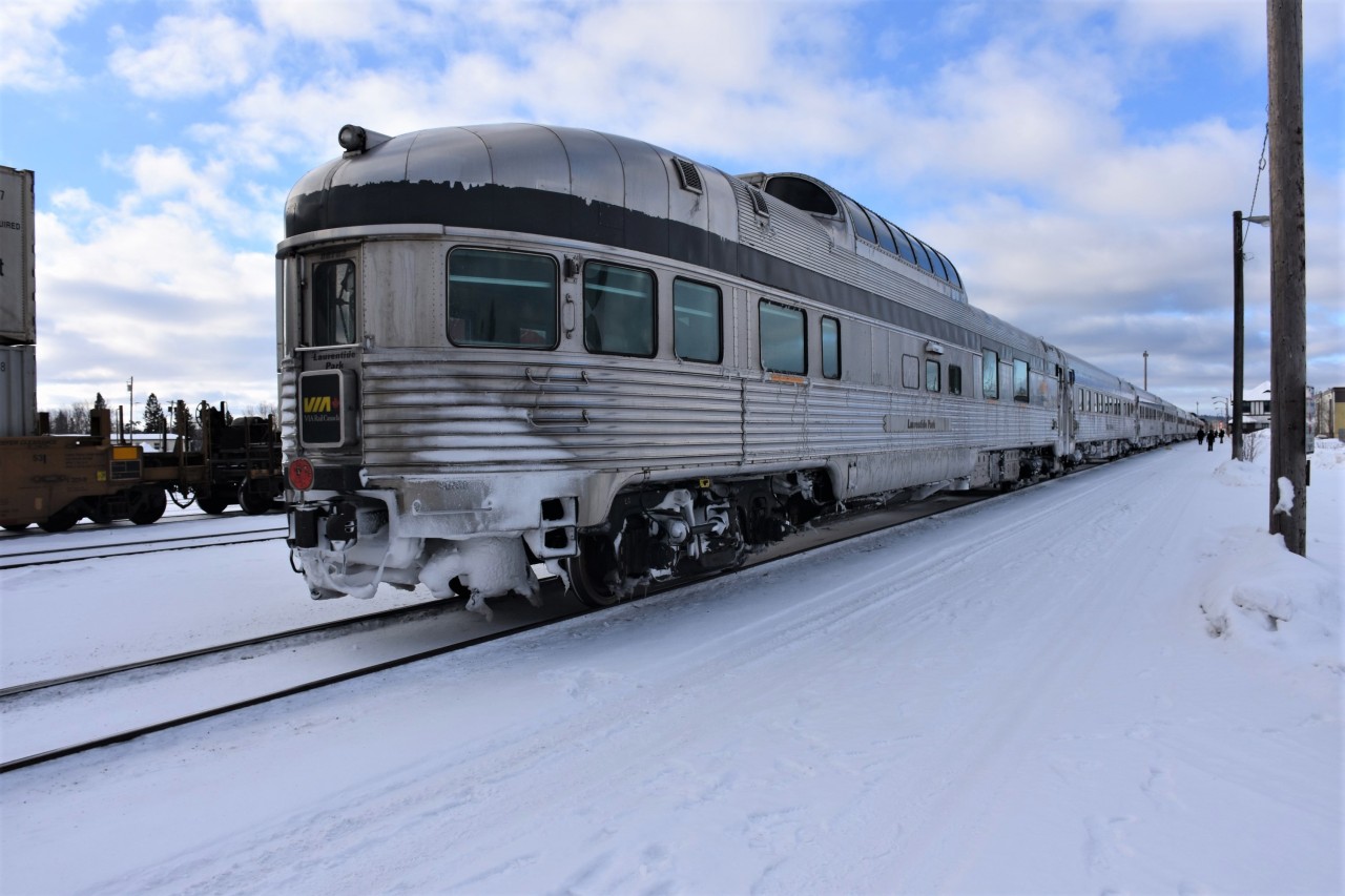 Railpictures.ca - Paul O'Shell Photo: Budd built in 1954, VIA 88709 Laurentide Park (refurbished ...