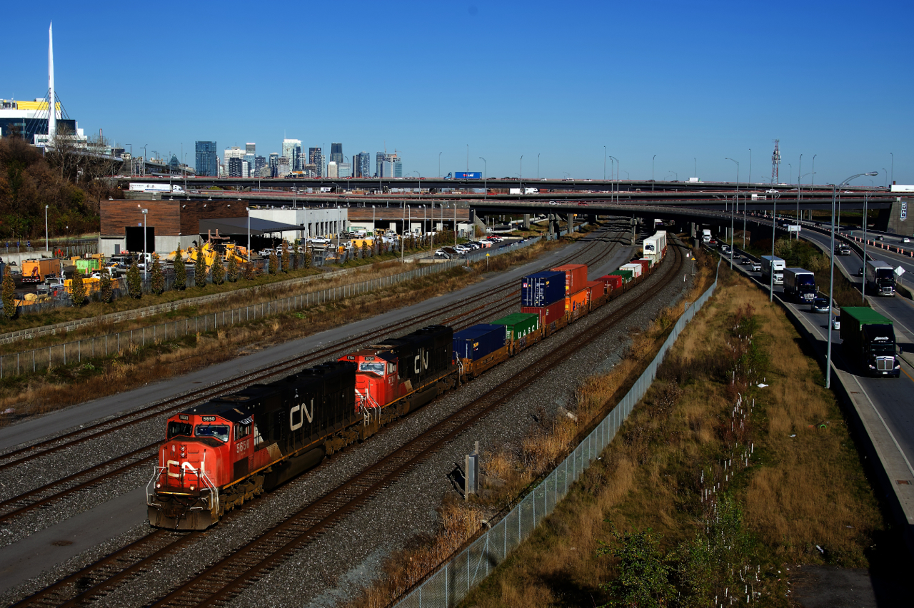 Railpictures.ca - Michael Berry Photo: CN 123 has a pair of SD75Is (CN 5650 & CN 5704) for the ...