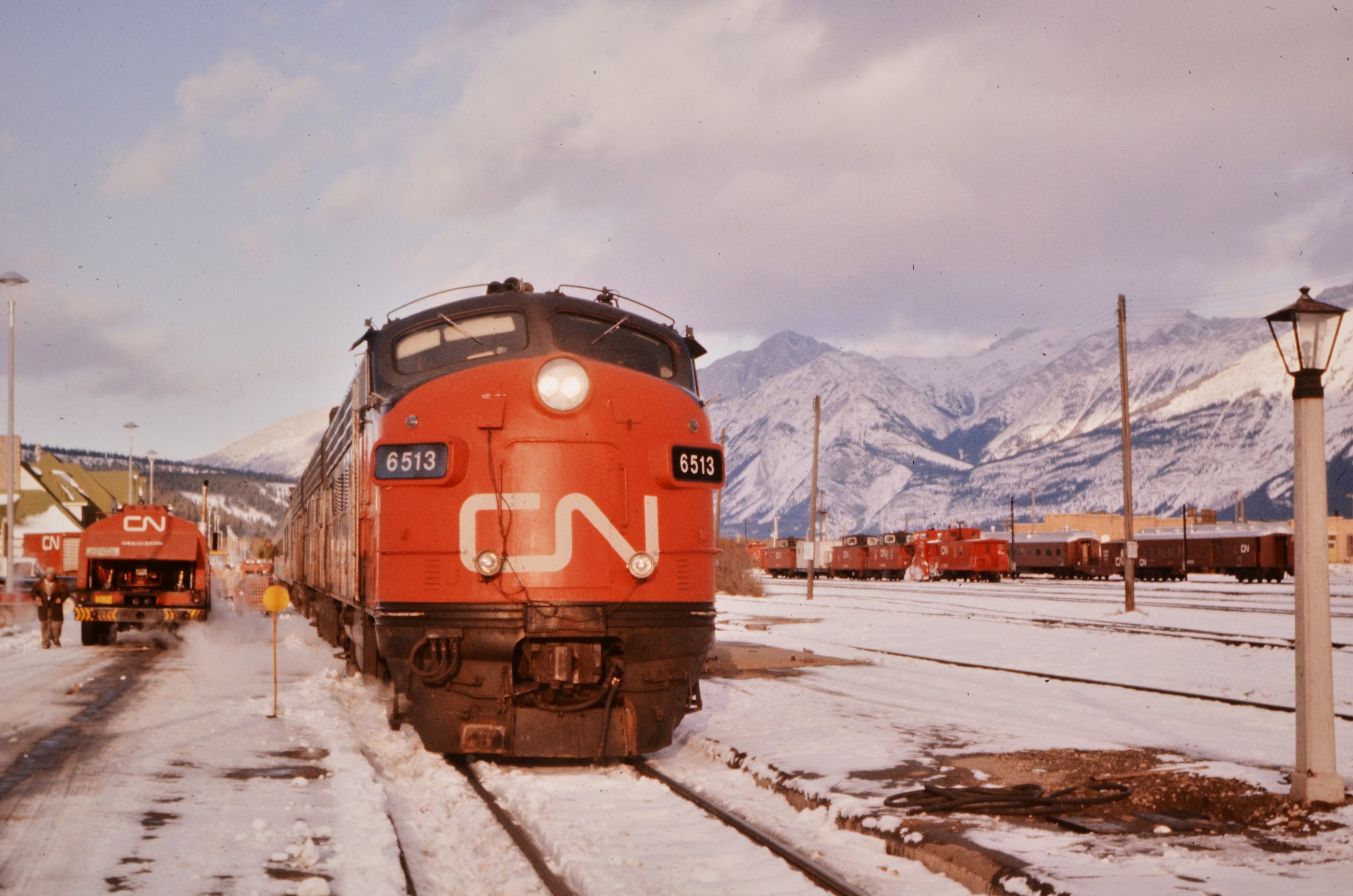 Railpictures.ca - Paul O'Shell Photo: CN #1 The Super Continental has arrived in Jasper, AB on ...