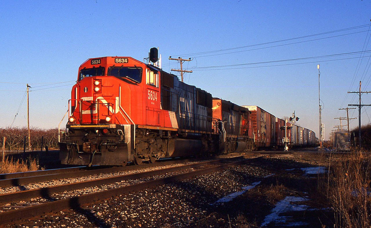 Railpictures.ca - Dean Brown Photo: 331 with CN 5634 crossing over from the south track to the ...