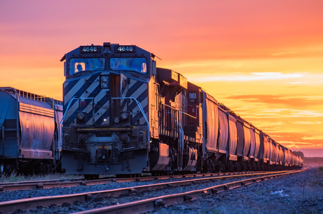 Railpictures.ca - Tyler Kowalski Photo: After a Dauphin crew built the train, a Winnipeg crew ...