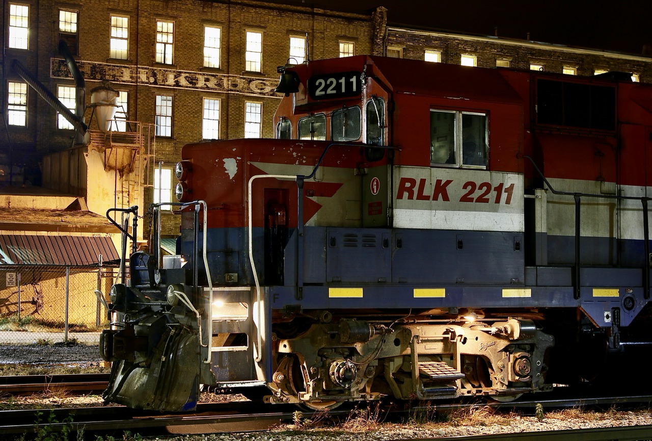 Railpictures.ca - Marcus W Stevens Photo: Missing the nightlife. Kitchener was once a nice night ...