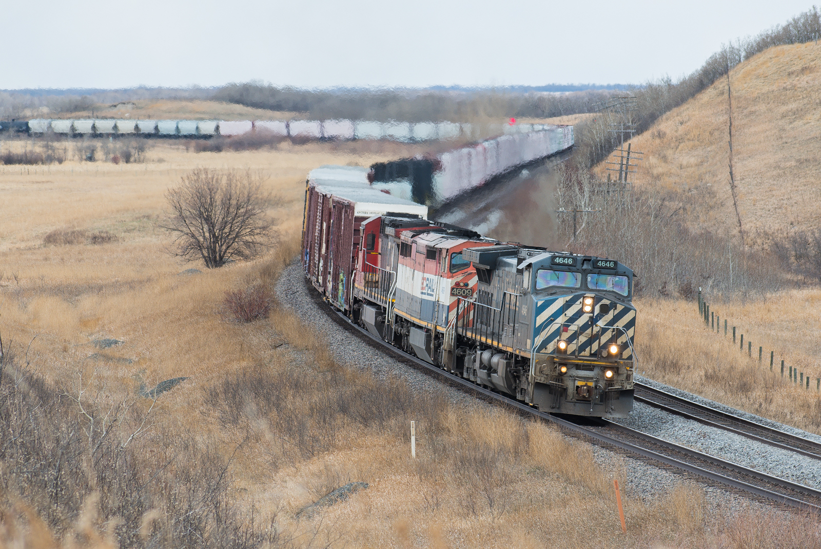 Railpictures.ca - Tyler Kowalski Photo: BCOL 4646, BCOL 4609 and CN 2020 take X304 out of the ...