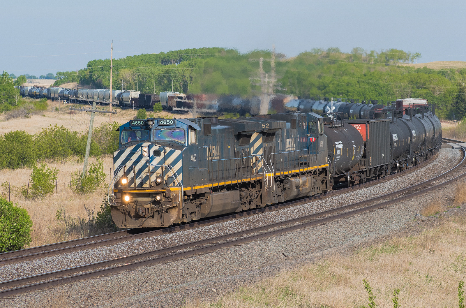 Railpictures.ca - Tyler Kowalski Photo: BCOL 4650 and BCOL 4652 lead A405 in late afternoon ...