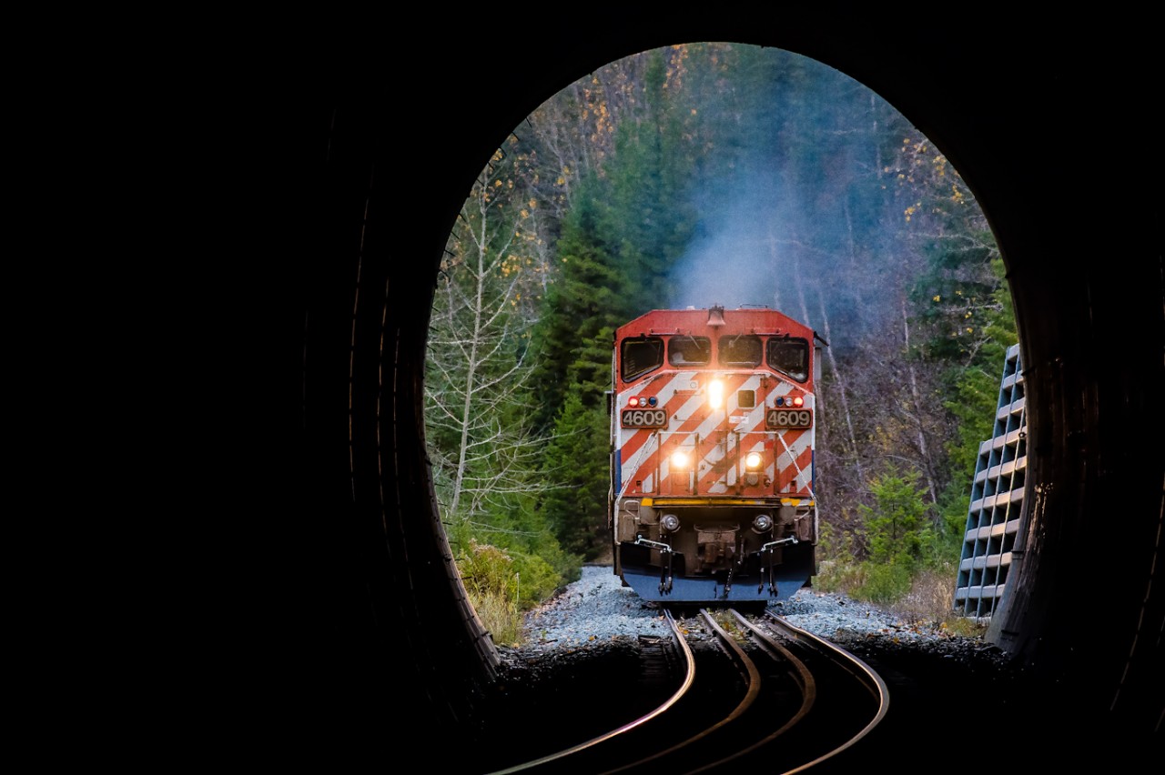 Railpictures.ca - Tyler Kowalski Photo: BCOL 4609 leads W936 on the Prince George Subdivision on ...