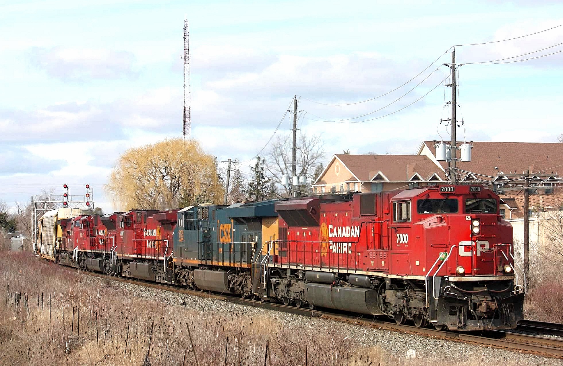 Railpictures.ca - Christian Stevens Photo: CP 134 with a 5 unit lashup with one CSX as second ...