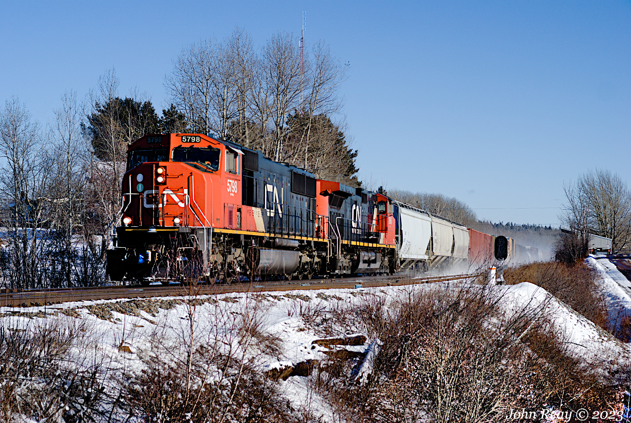 Railpictures.ca - John Reay Photo: February 1st at 2:32 p.m., CN L507 by Oxford Junction, decent ...