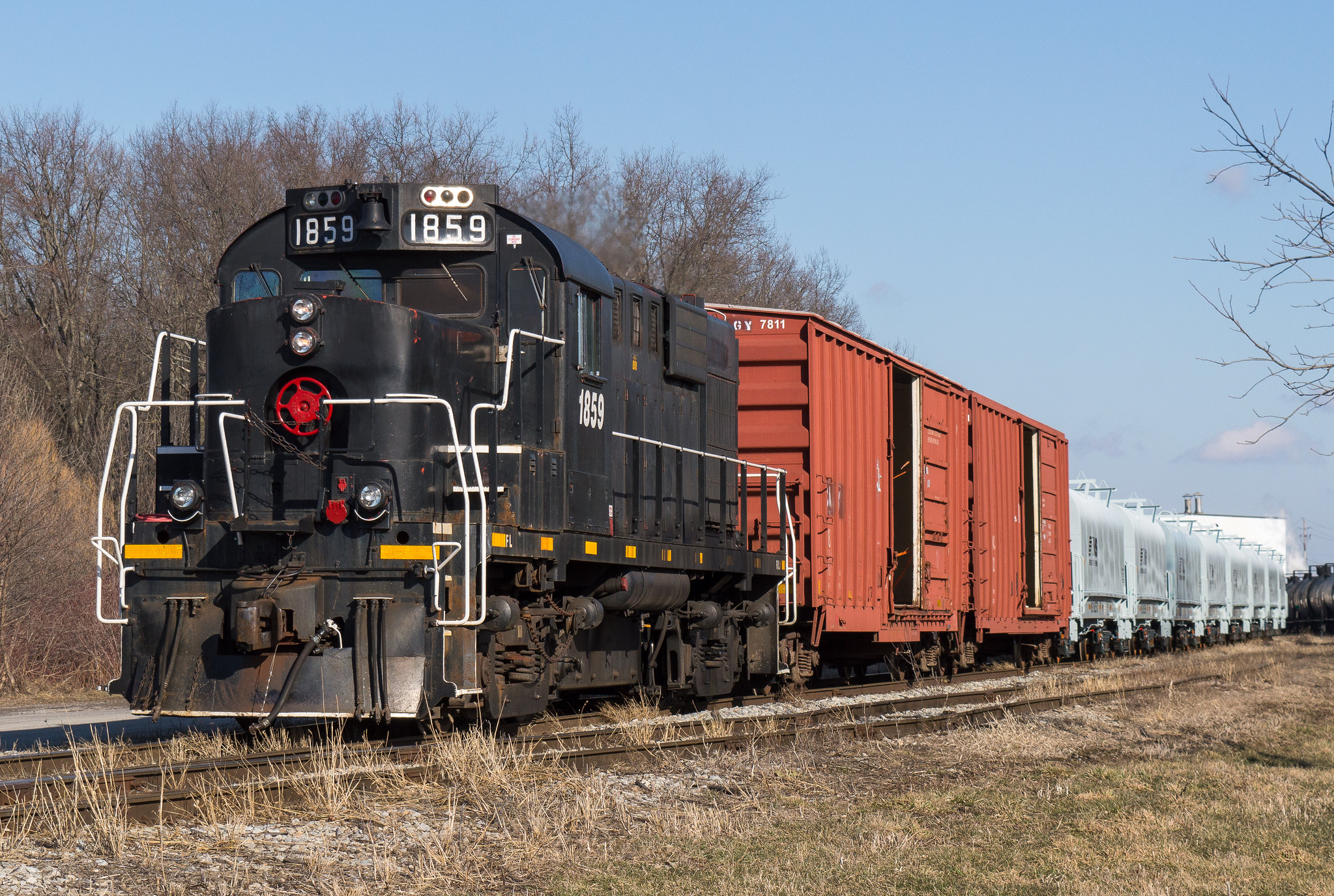 Railpictures.ca - Joseph Bishop Photo: TRRY 1859 rolls through Dain City on its way back to ...