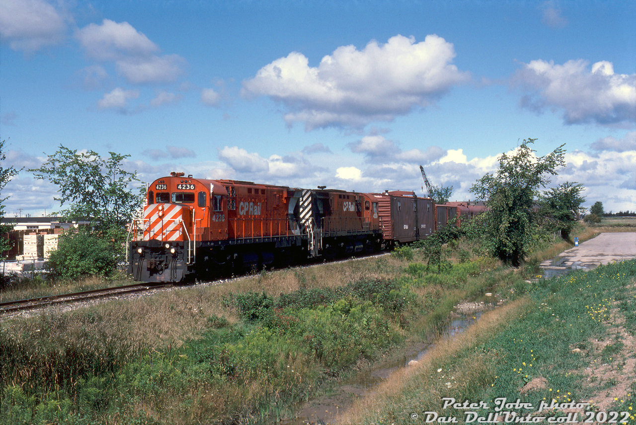 Railpictures.ca - Peter Jobe photo, Dan Dell'Unto coll. Photo: CP Rail C424′s 4236 and 4229 lead ...