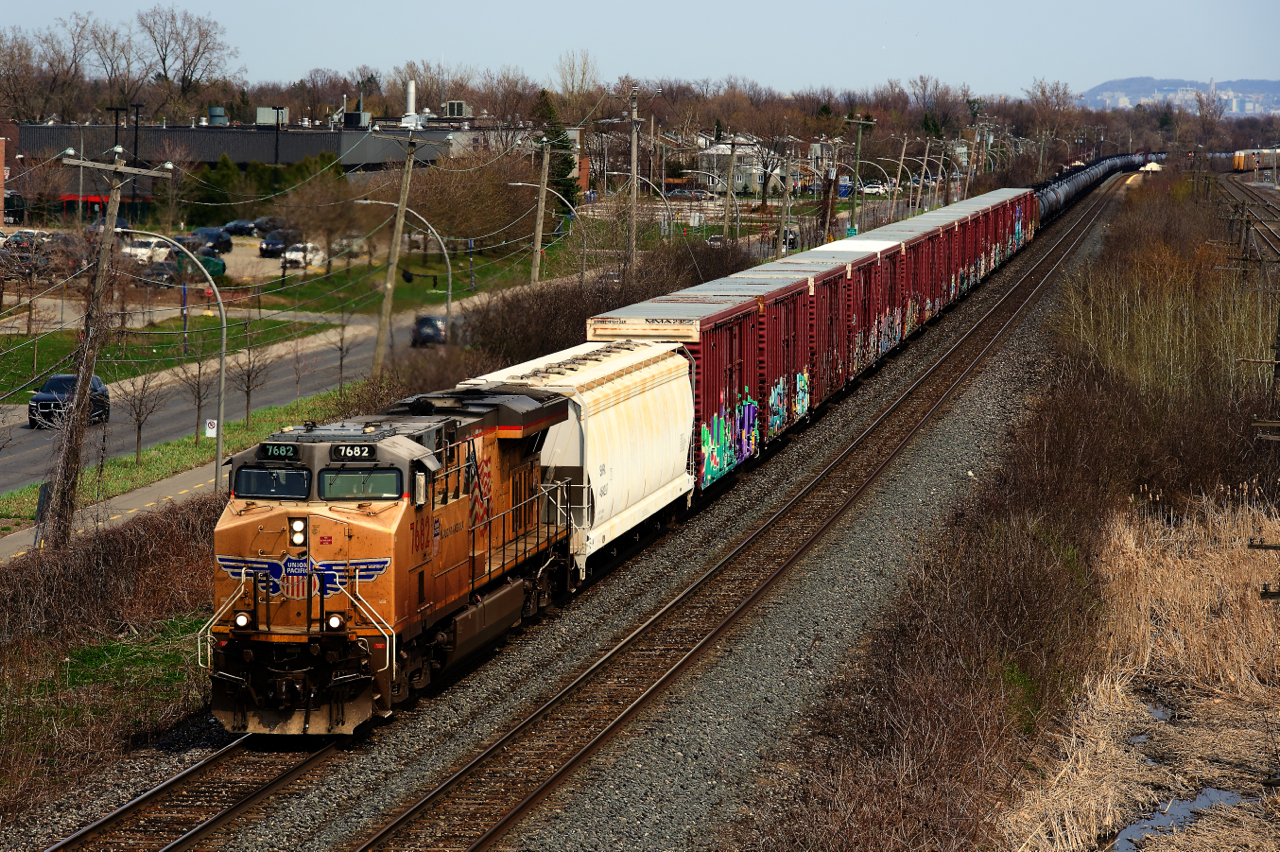 Railpictures.ca - Michael Berry Photo: Empty ethanol train CP 529 has about a dozen MMA boxcars ...