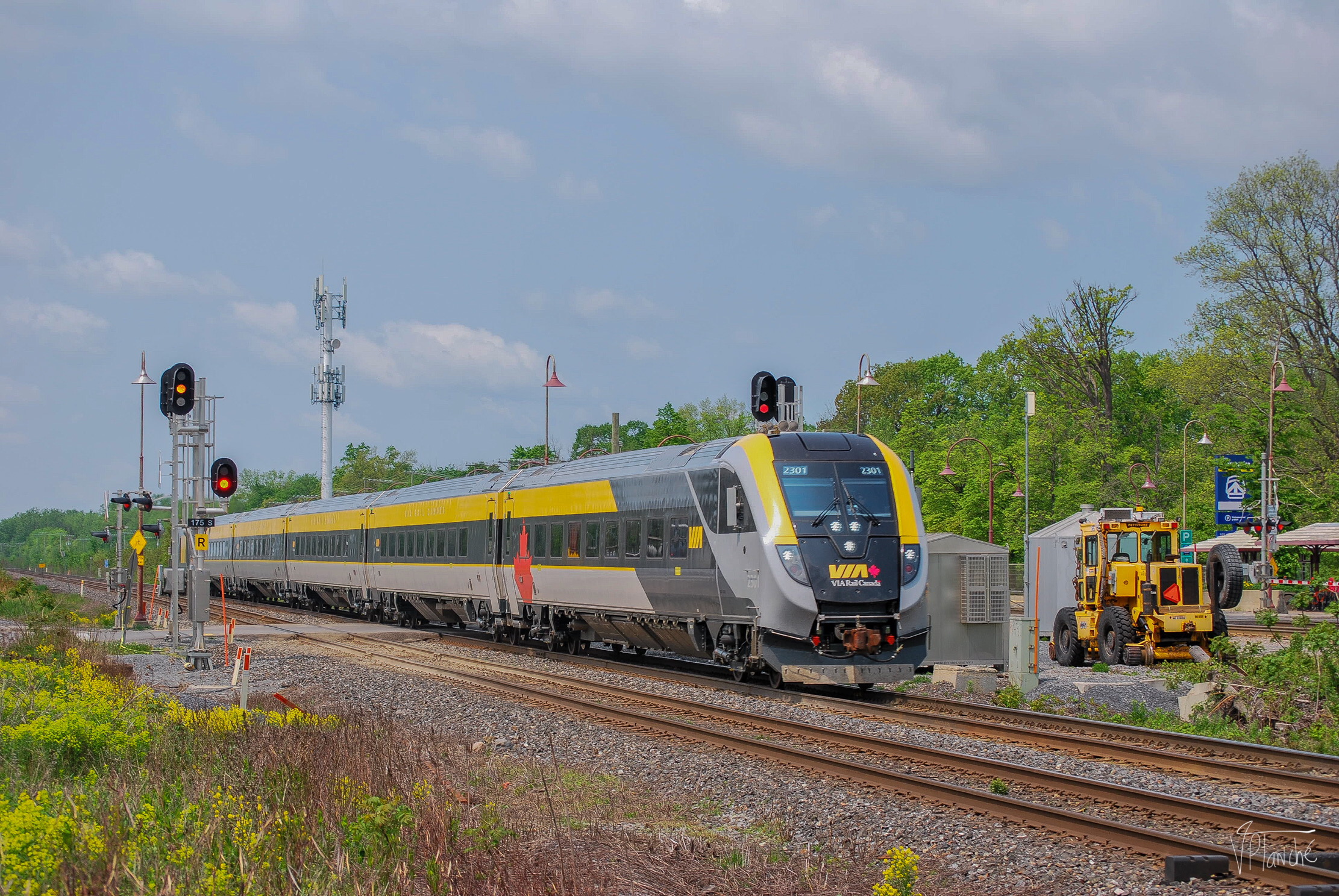 Railpictures.ca - Victor Planché Photo: On May 21, 2023, VIA 24 (Ottawa – Quebec) passes through ...