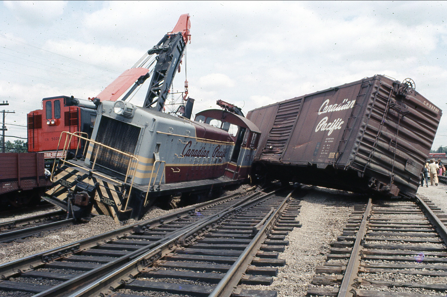 Railpictures.ca - Peter Lokun Photo: Not sure if the CPR loco split the switch, ran through a ...