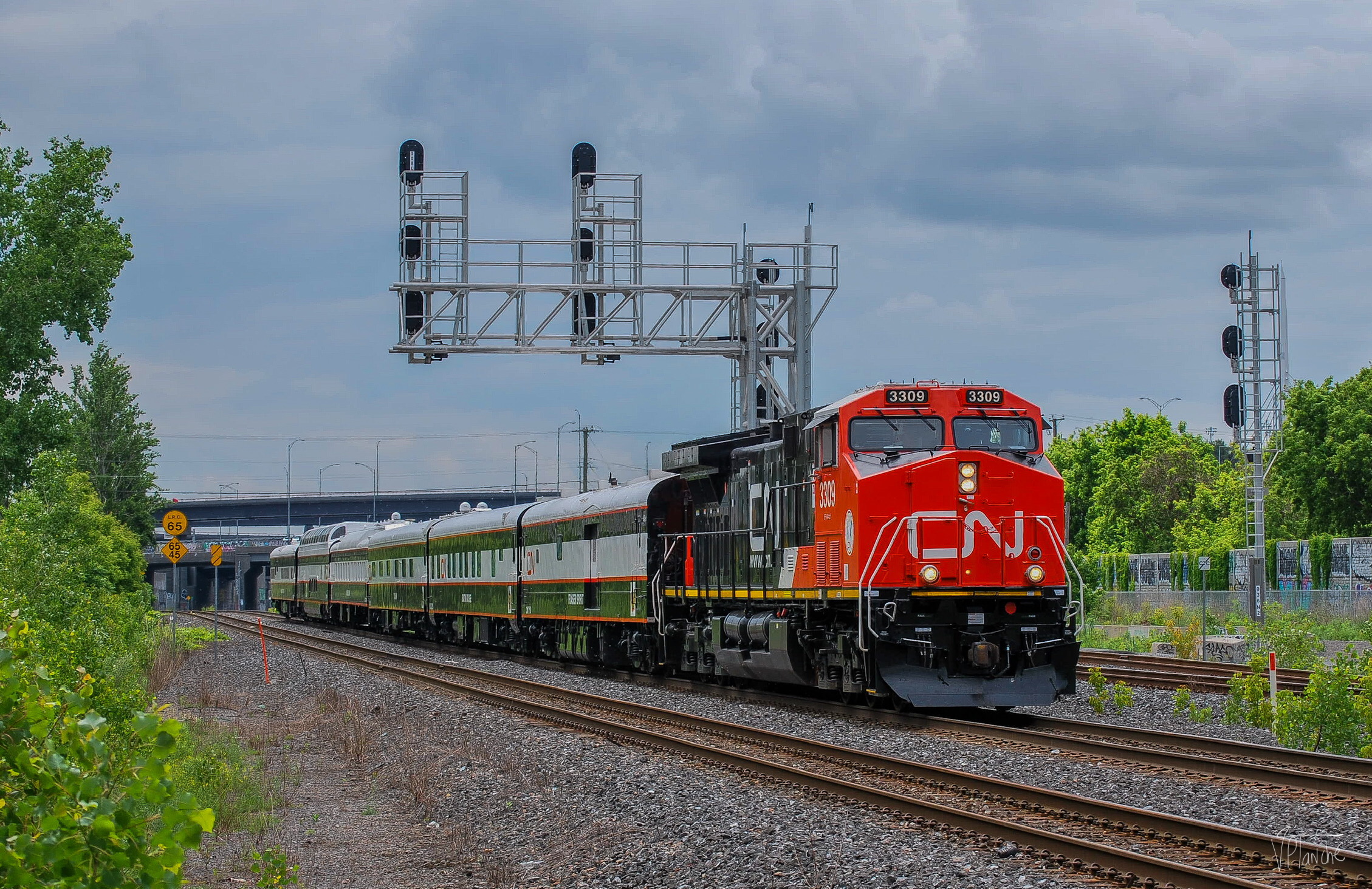 Railpictures.ca - Victor Planché Photo: On June 9, 2023, the CN P624 (Business Train) is very ...