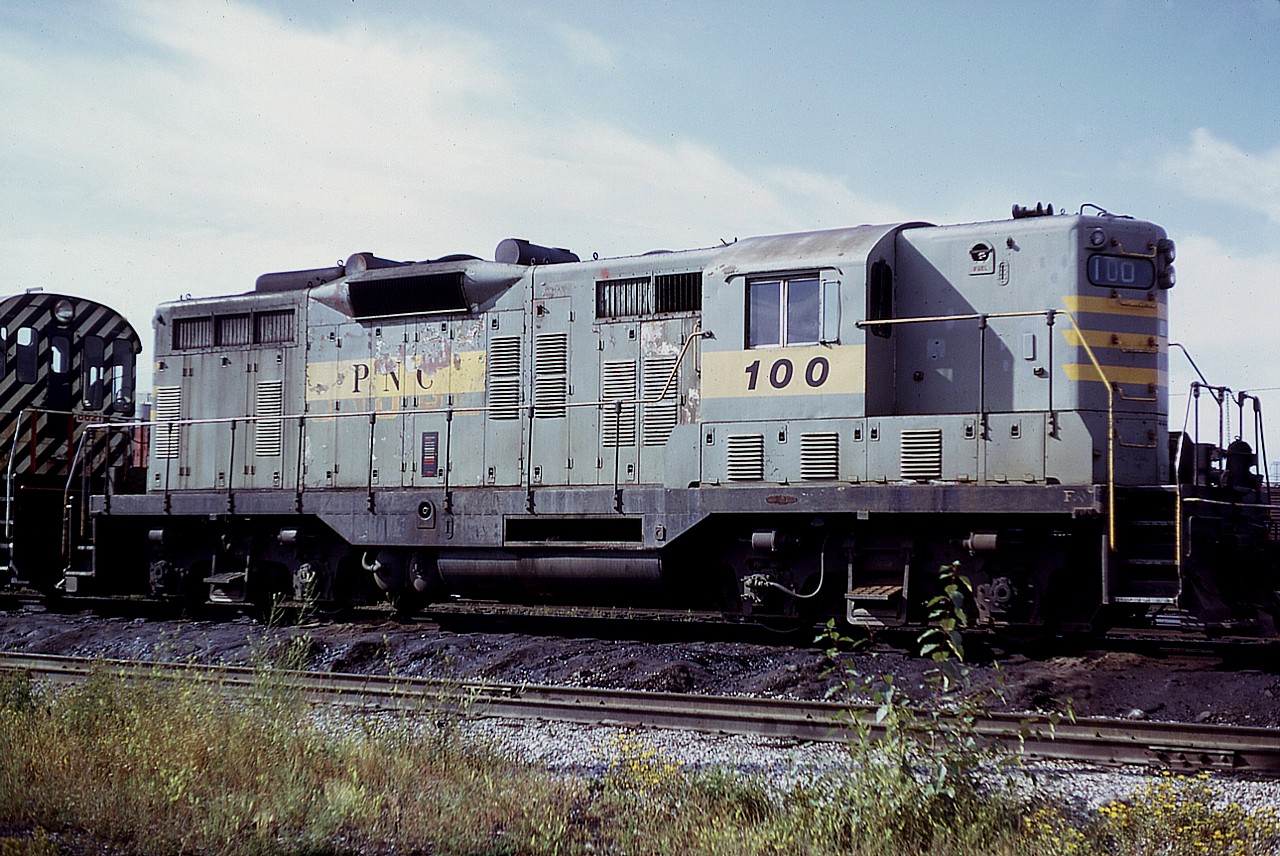 Railpictures.ca - A.W.Mooney Photo: Interesting GMD (London) GP7 has a long history. When the ...
