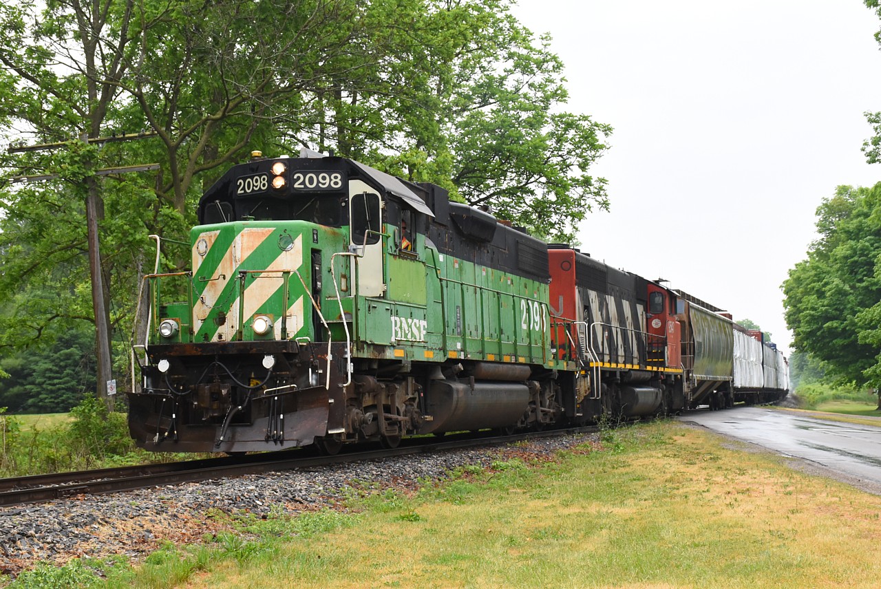 Railpictures.ca - Rob Smith Photo: CN 580 slowly makes its way back to Brantford after doing the ...