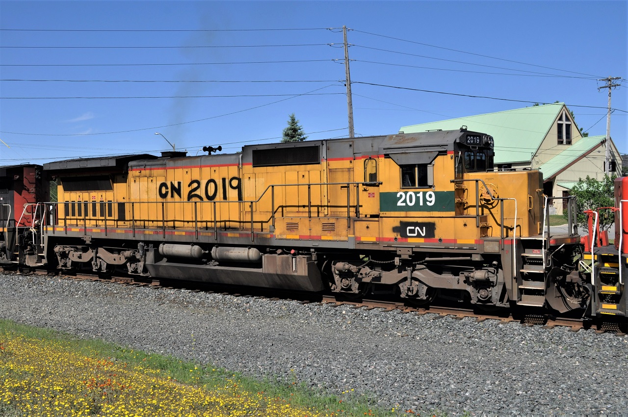 Railpictures.ca - First954 Photo: Definitely not the prettiest beast in the fleet, but the ...