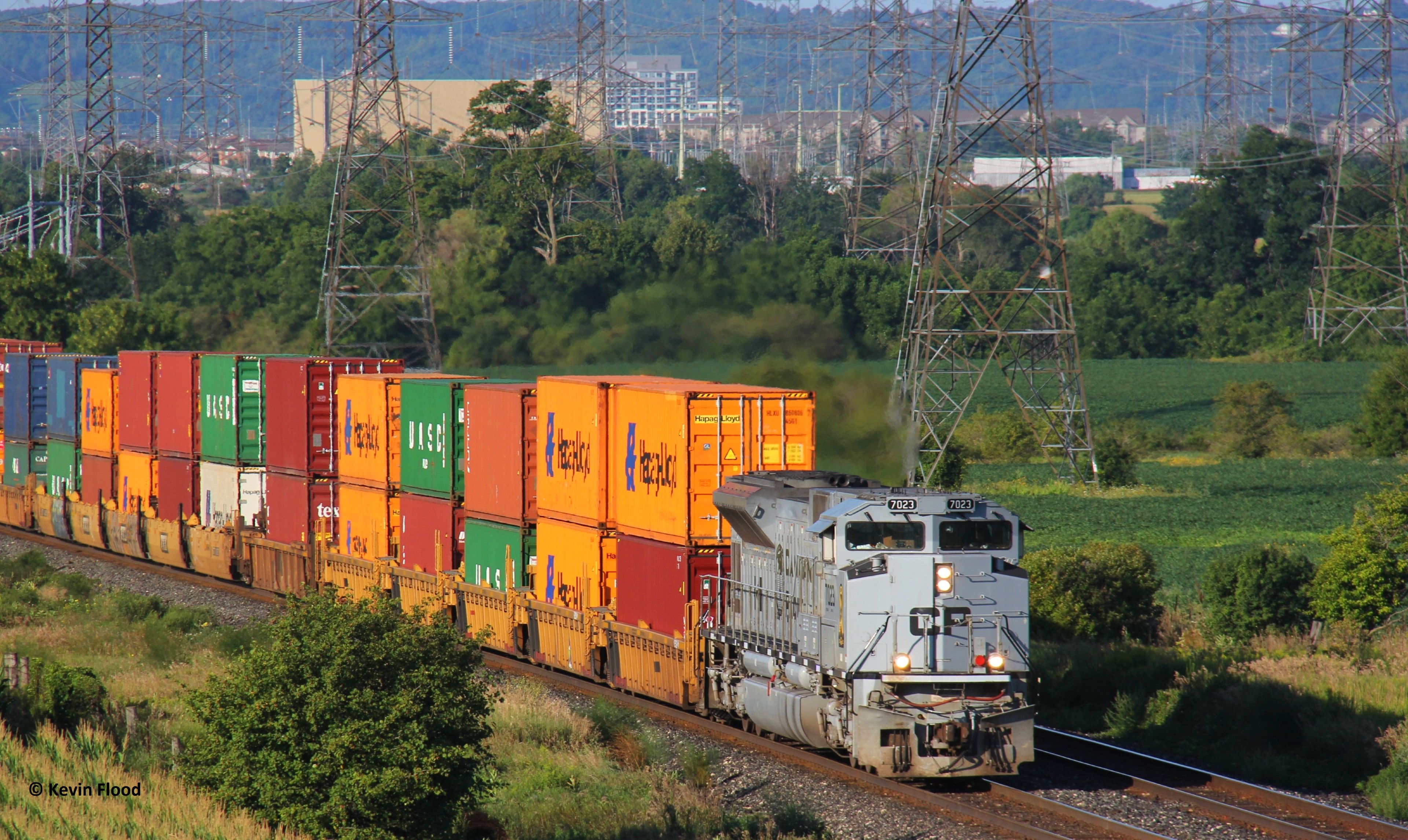 Railpictures.ca - Kevin Flood Photo: About two years ago, CP military tribute unit recognizing ...
