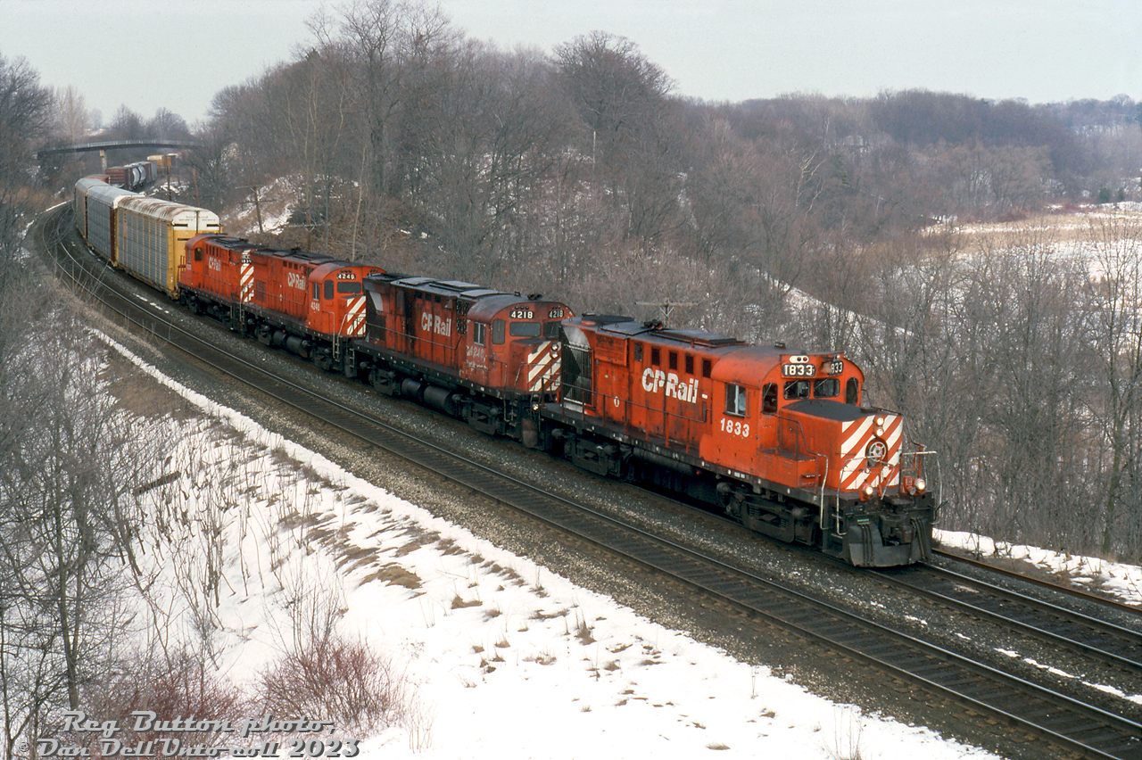 Railpictures.ca - Reg Button photo, Dan Dell'Unto coll. Photo: CP’s 4-axle MLW 251-powered units ...