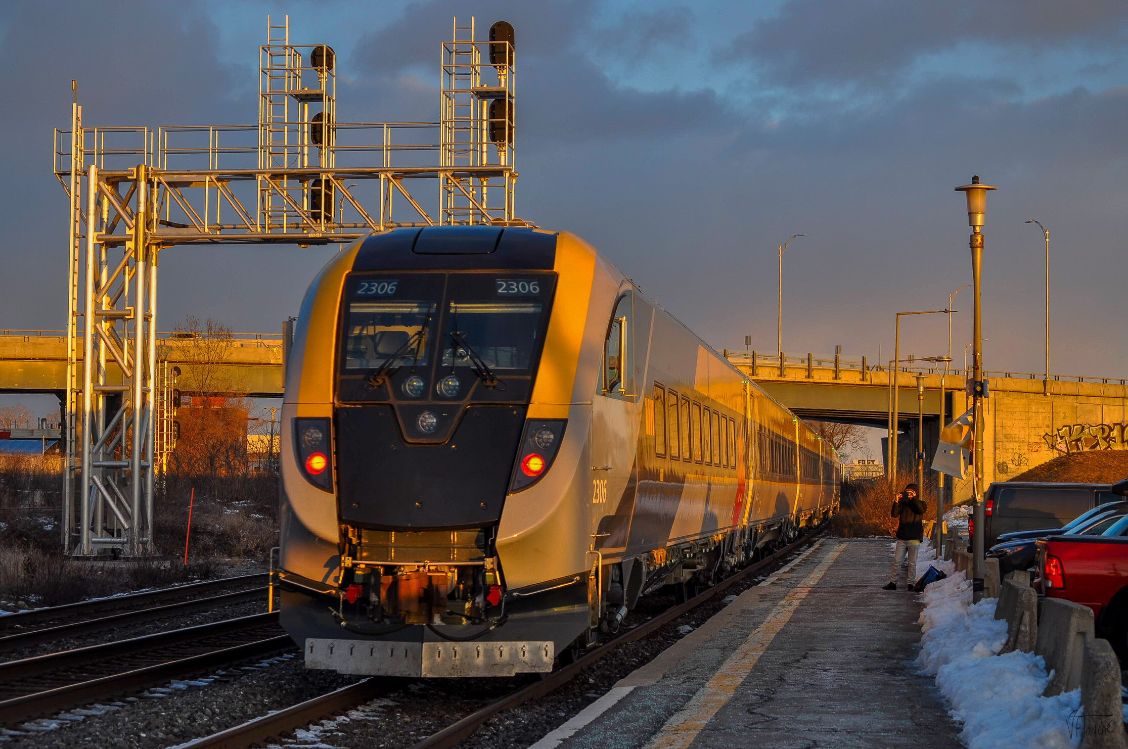 Railpictures.ca - Victor Planché Photo: On December 13, 2023, with a nice sunset, the VIA 26 was ...