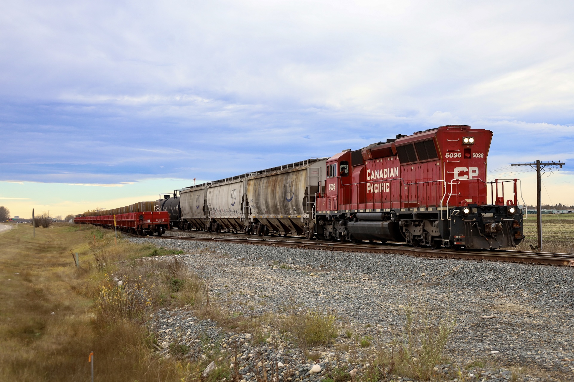 Railpictures.ca - Rob Eull Photo: CP 5036 leads B27 north through Blackfalds after meeting the ...