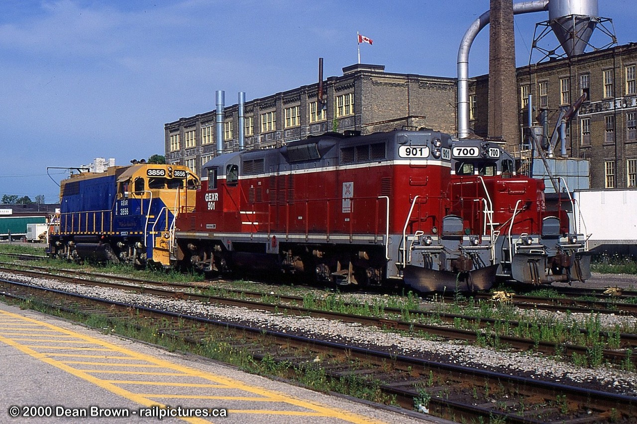 Railpictures.ca - Dean Brown Photo: GEXR 901, GEXR 700, and GEXR 3856 across from Kitchener ...