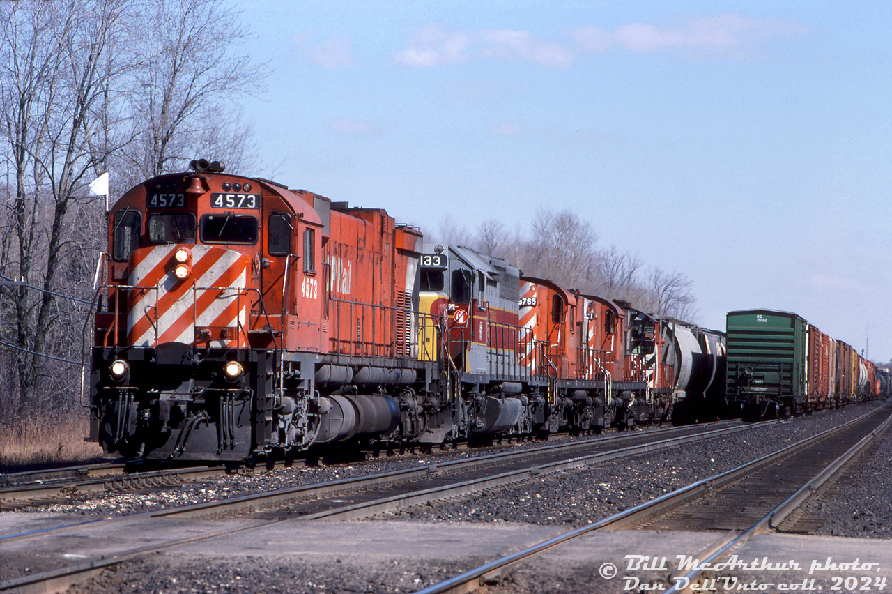 Railpictures.ca - Bill McArthur photo, Dan Dell'Unto coll. Photo: Late 80′s leased and MLW power ...