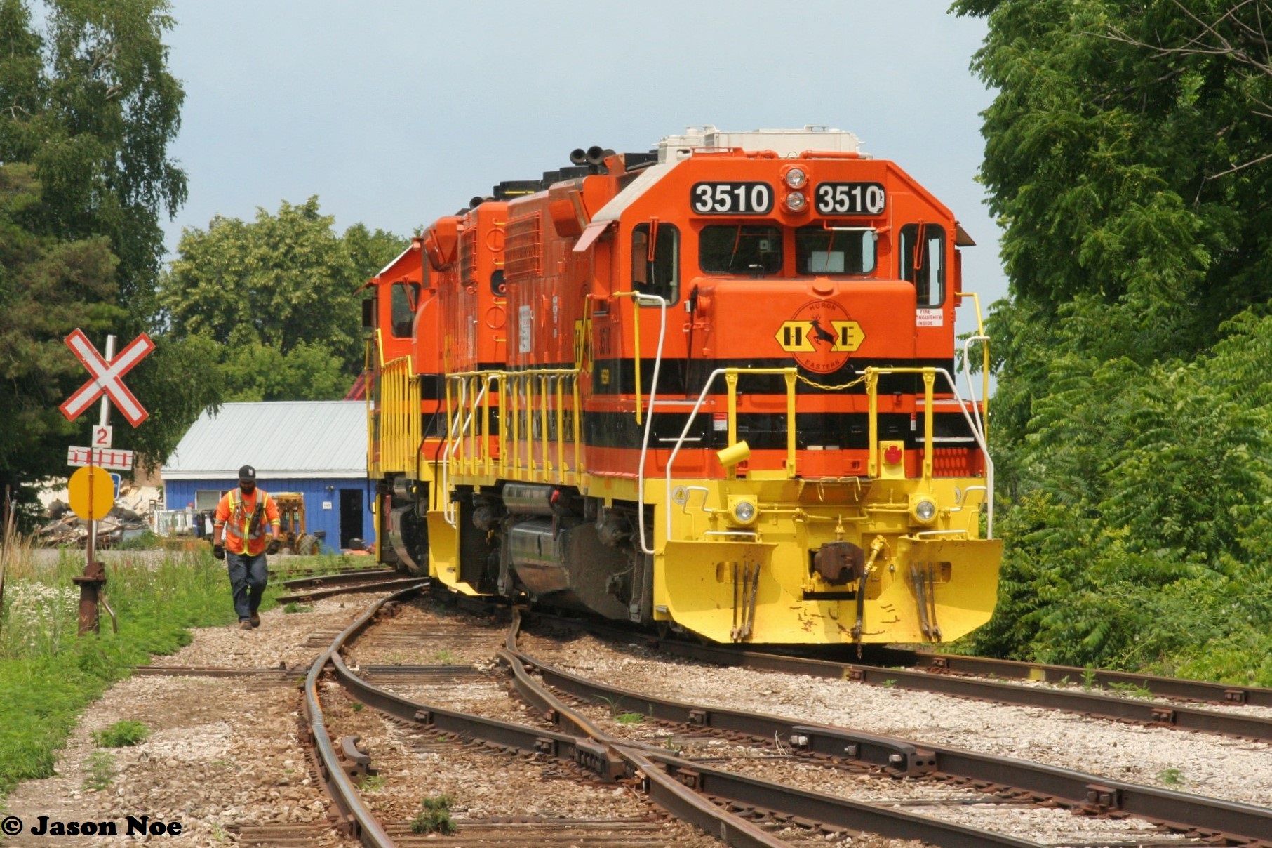 Railpictures.ca - Jason Noe Photo: Goderich-Exeter Railway 581 is seen switching out their cars ...