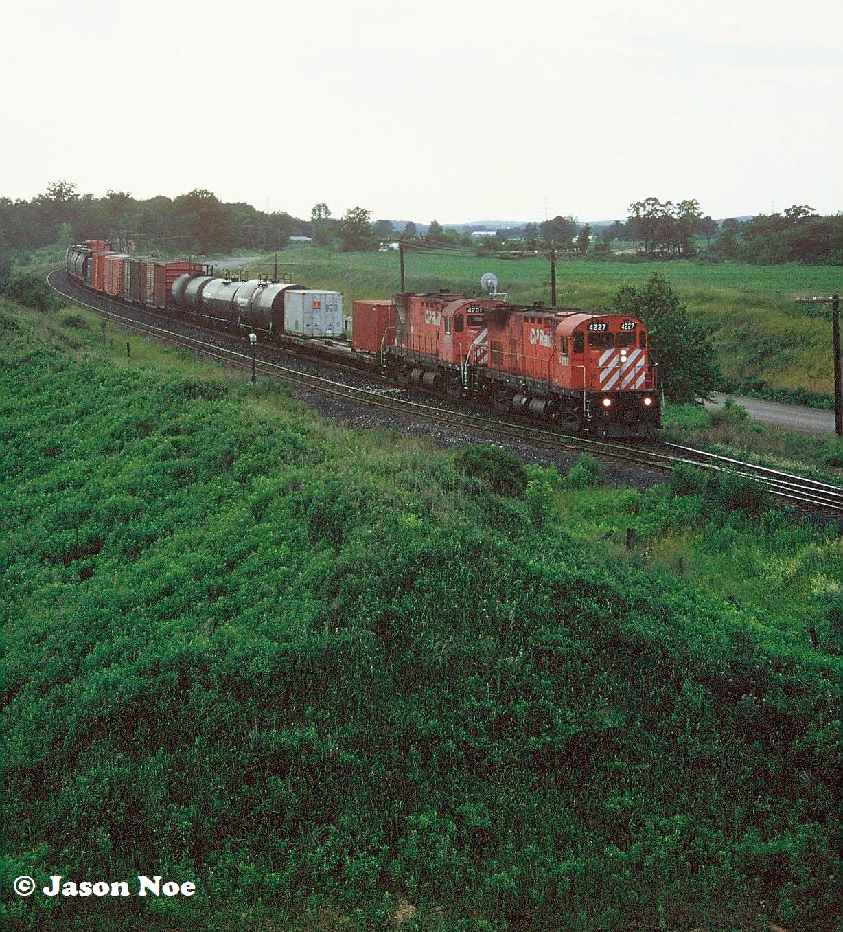 Railpictures.ca - Jason Noe Photo: A short CP eastbound is seen at the east siding switch Orrs ...