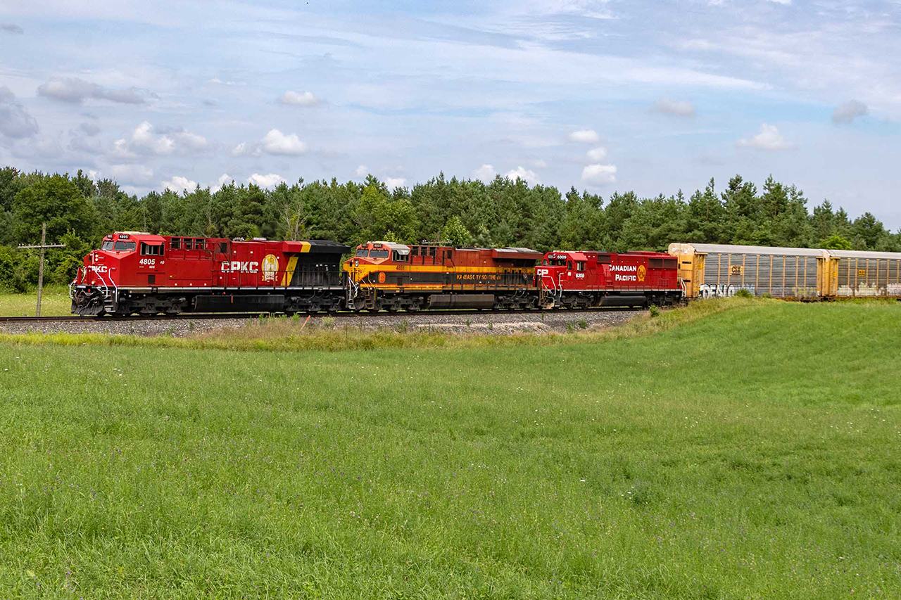 Railpictures.ca - David Brook Photo: Three paint schemes….one railroad. | Railpictures.ca ...