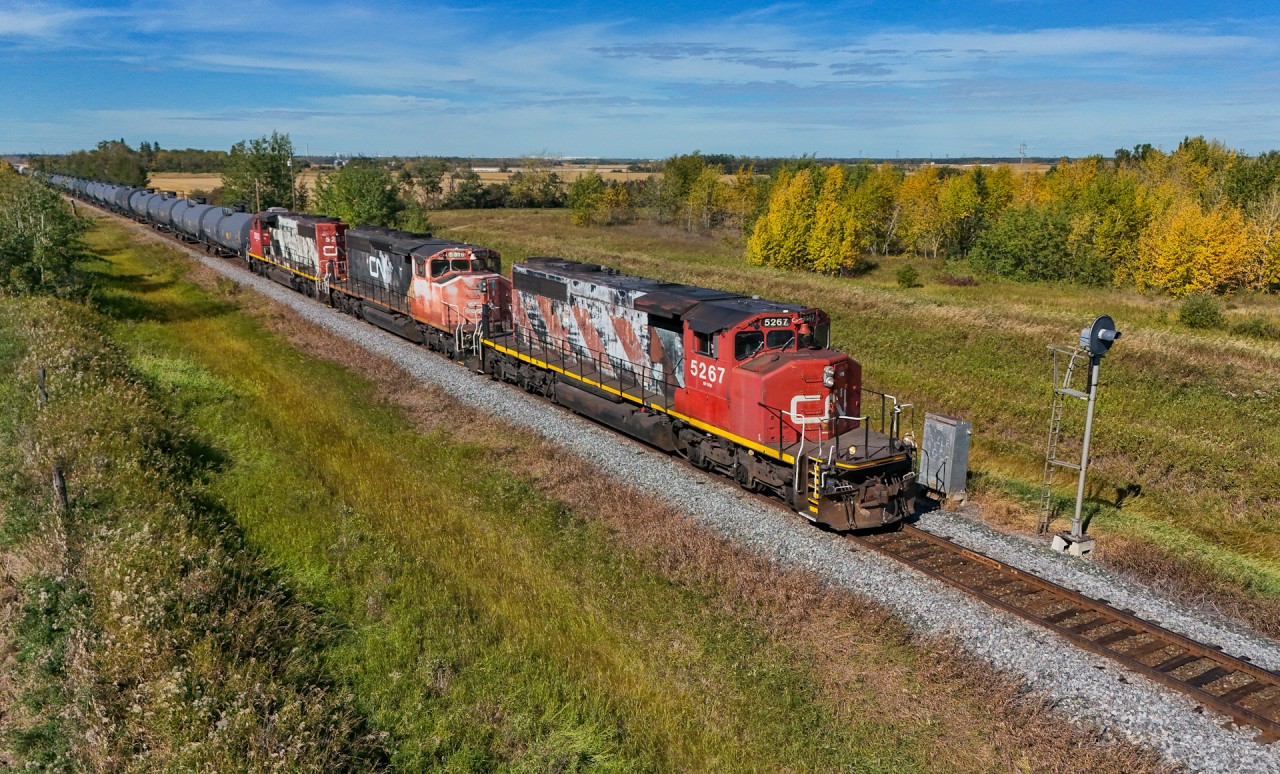 Railpictures.ca - Rob Eull Photo: L 51151 16 passes the approach signal to the Gaudin ...