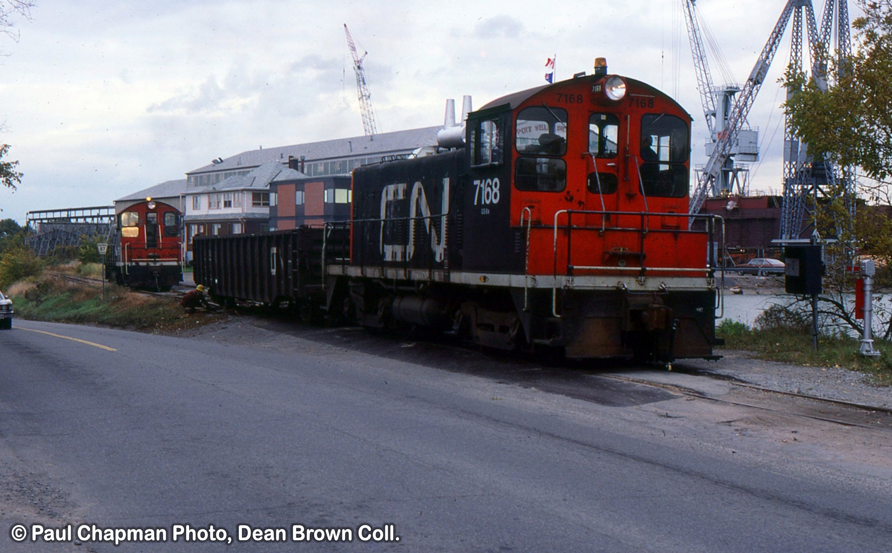 Railpictures.ca - Paul Chapman Photo, Dean Brown Coll. Photo: CN 550 with CN SW-8 7168 and CN SW ...