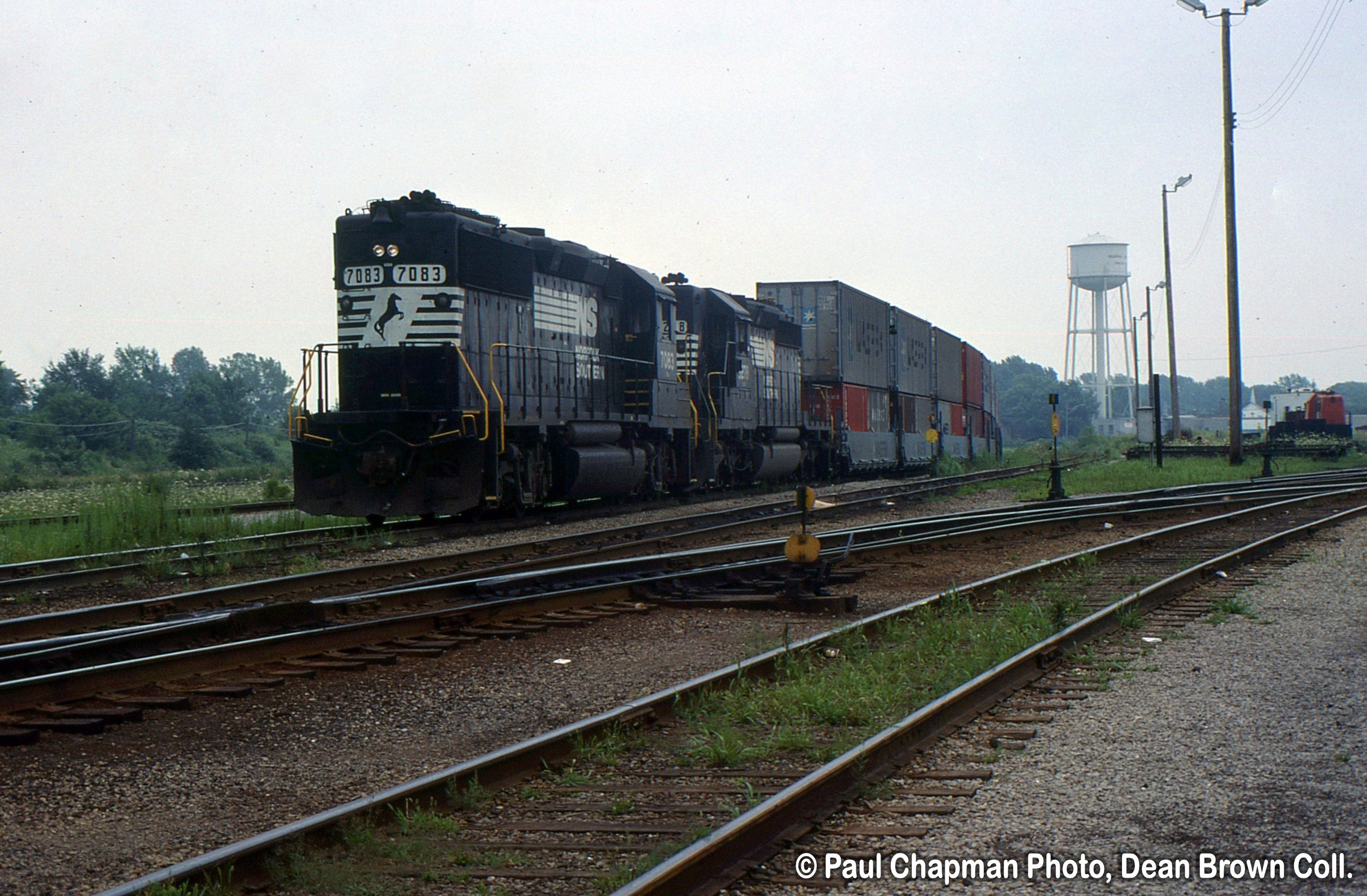 Railpictures.ca - Paul Chapman Photo, Dean Brown Coll Photo: NS GP50 7083 and NS SD40-2 3278 ...