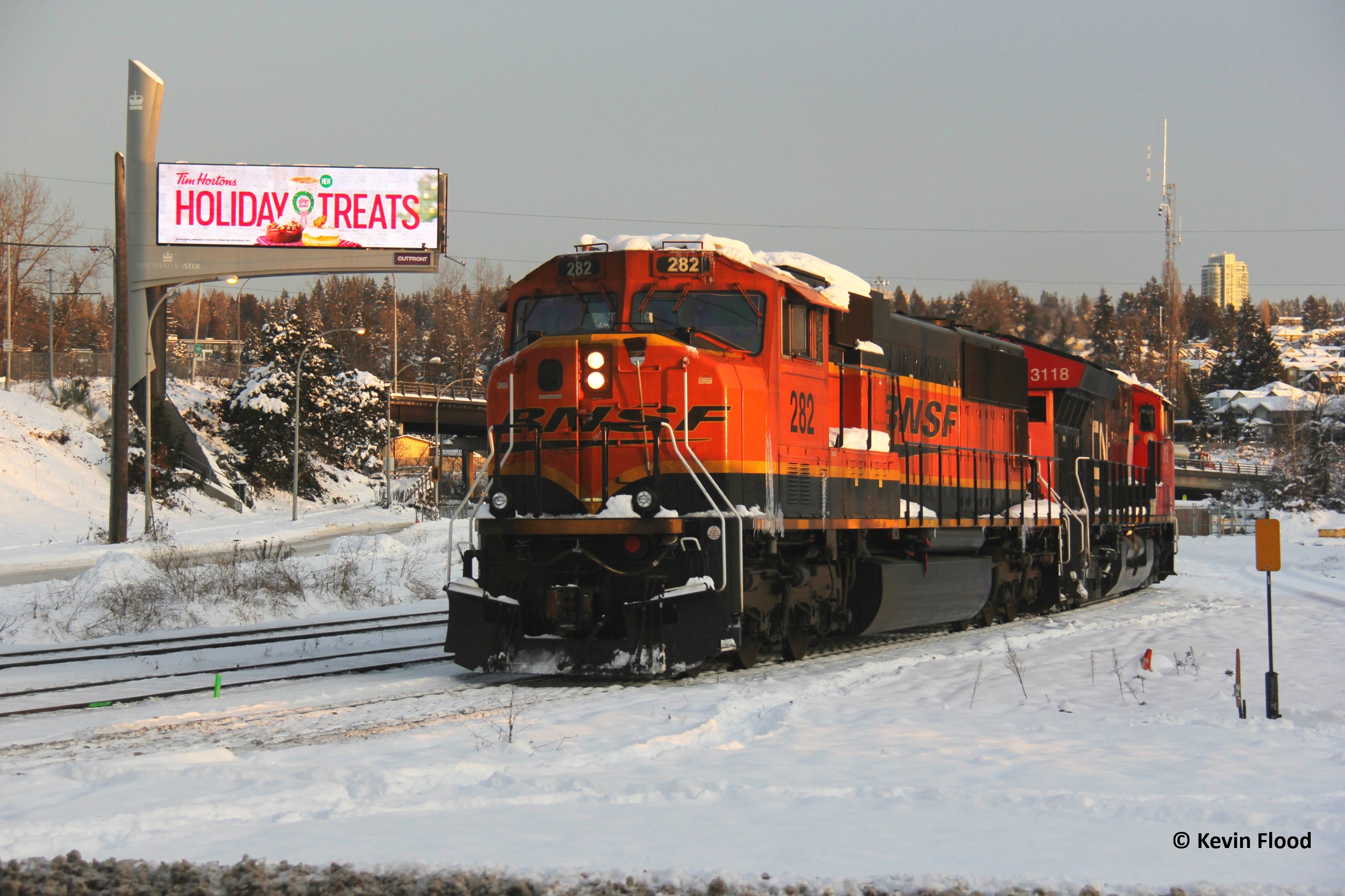 Railpictures.ca - Kevin Flood Photo: A light power move was pictured at Braid Jct. on the CN New ...