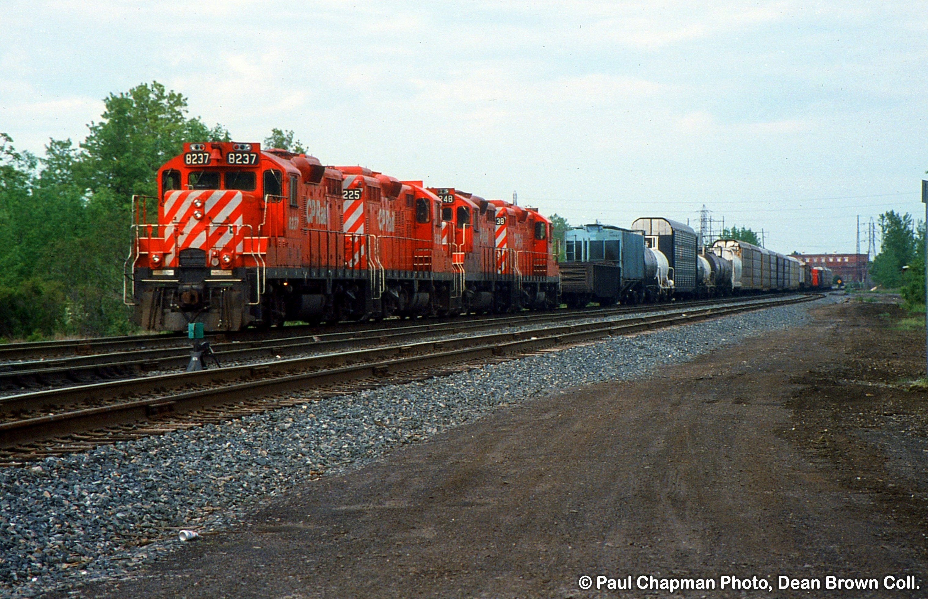 Railpictures.ca - Paul Chapman Photo, Dean Brown Coll. Photo: CP Northbound at Montrose Yard ...
