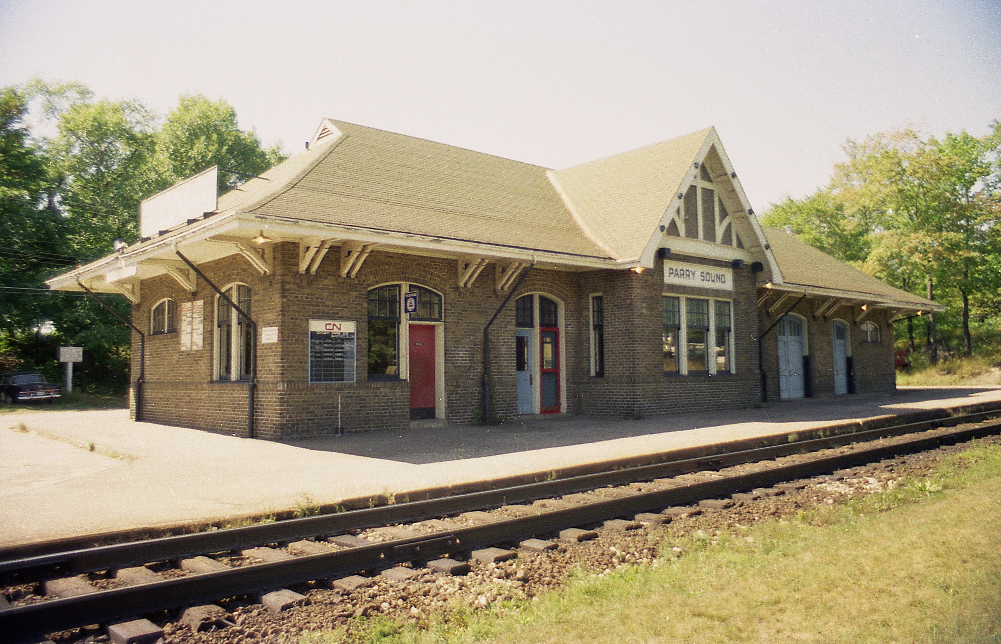 Railpictures.ca - A.W.Mooney Photo: A look at the old Parry Sound CN station in town, as of this ...