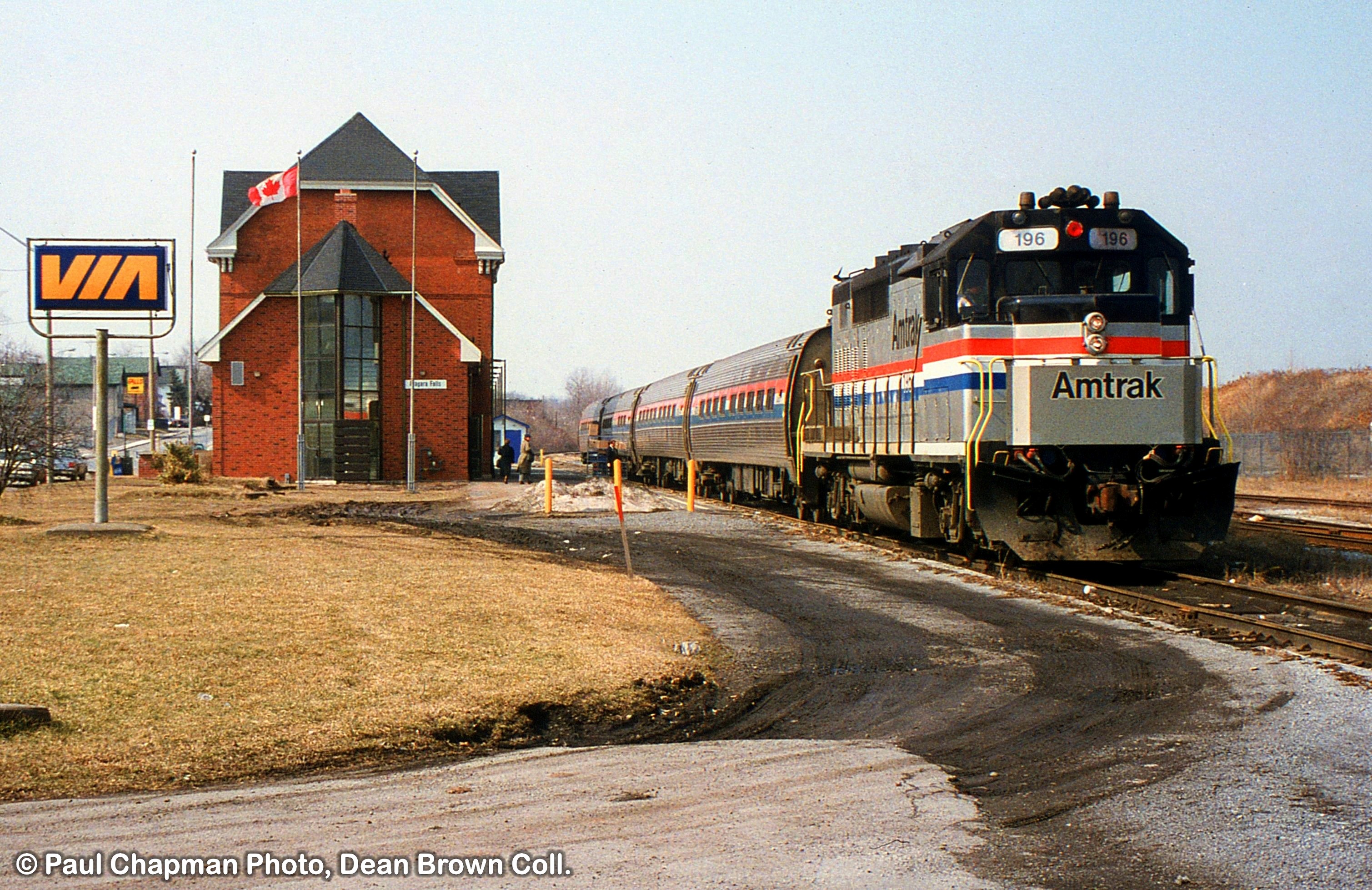 Railpictures.ca - Paul Chapman Photo, Dean Brown Coll. Photo: AMTK GP40TC 196 | Railpictures.ca ...