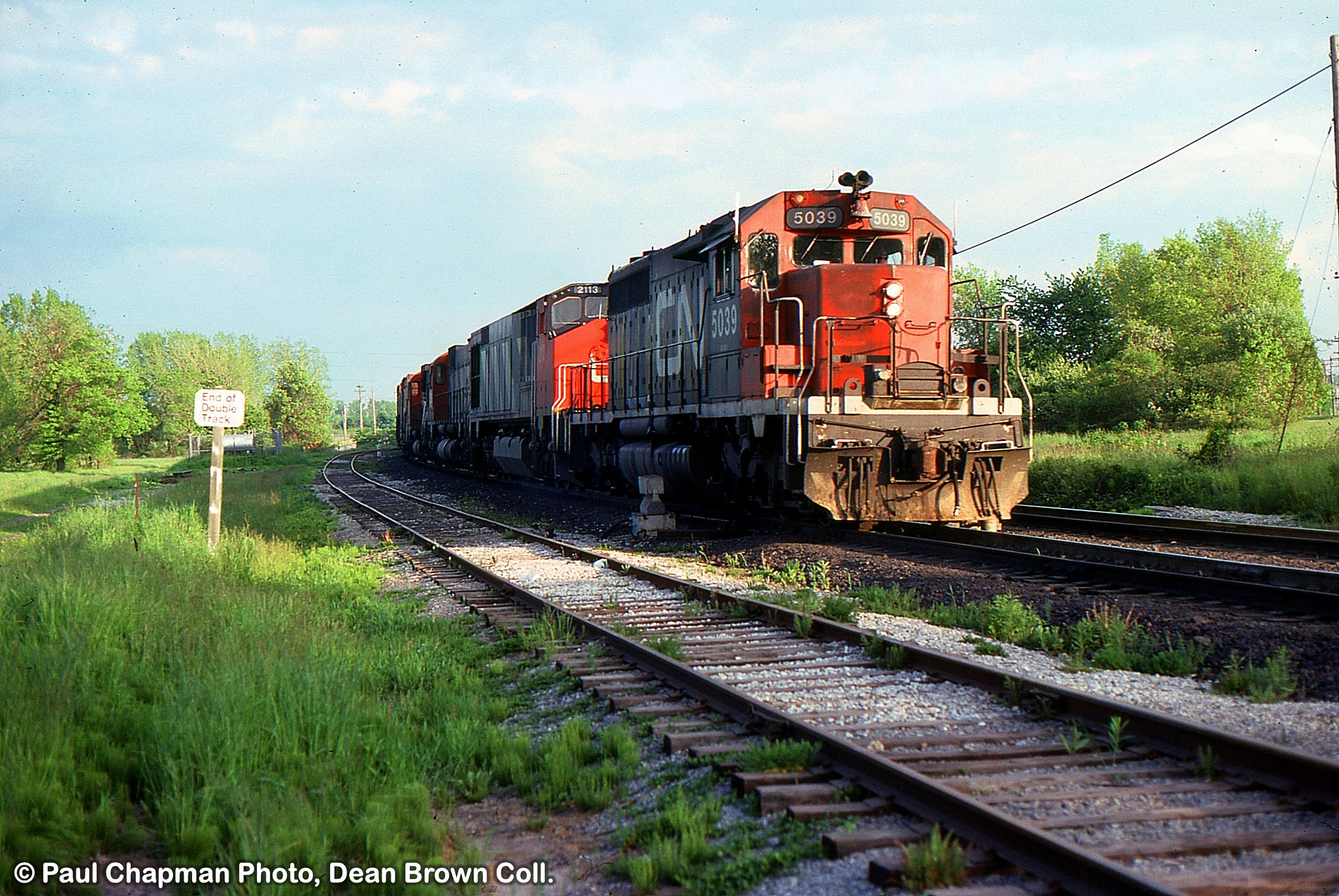 Railpictures.ca - Paul Chapman Photo, Dean Brown Coll. Photo: CN SD40 5039, CN HR616 2111, CN ...