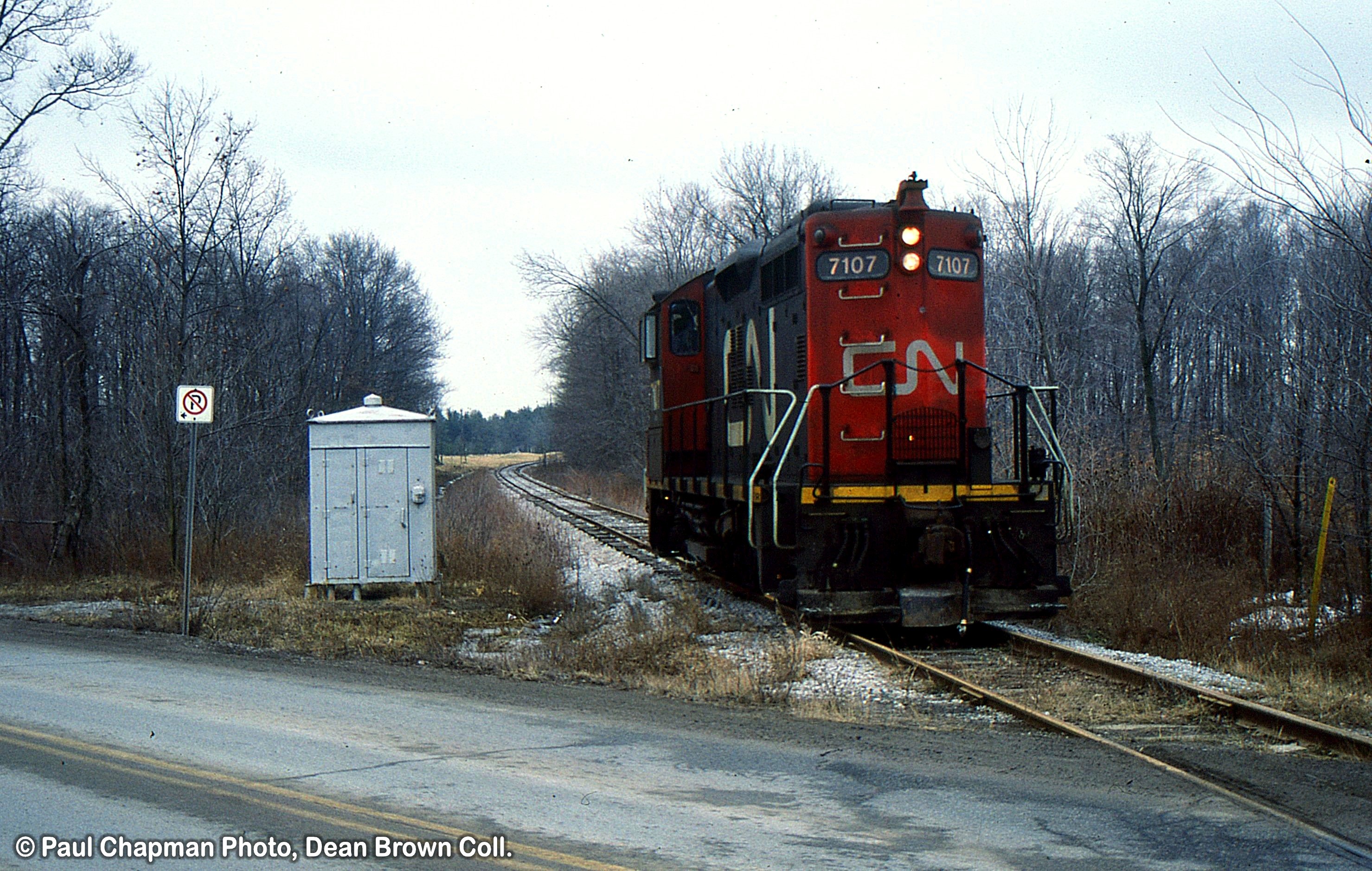 Railpictures.ca - Paul Chapman Photo, Dean Brown Coll. Photo: CN 550 with CN SW1200RM 7101 heads ...