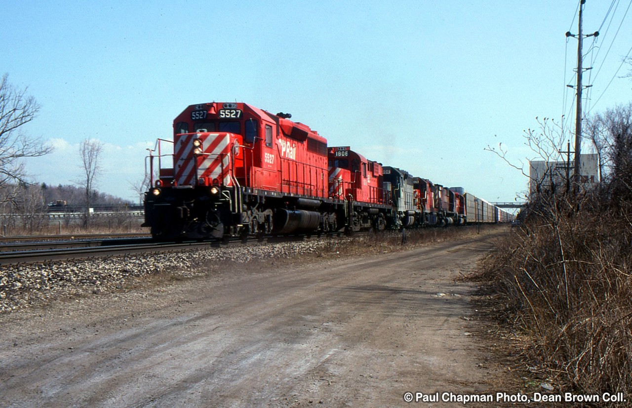 Railpictures.ca - Paul Chapman Photo, Dean Brown Coll. Photo: CP 5527 West at Aldershot West on ...