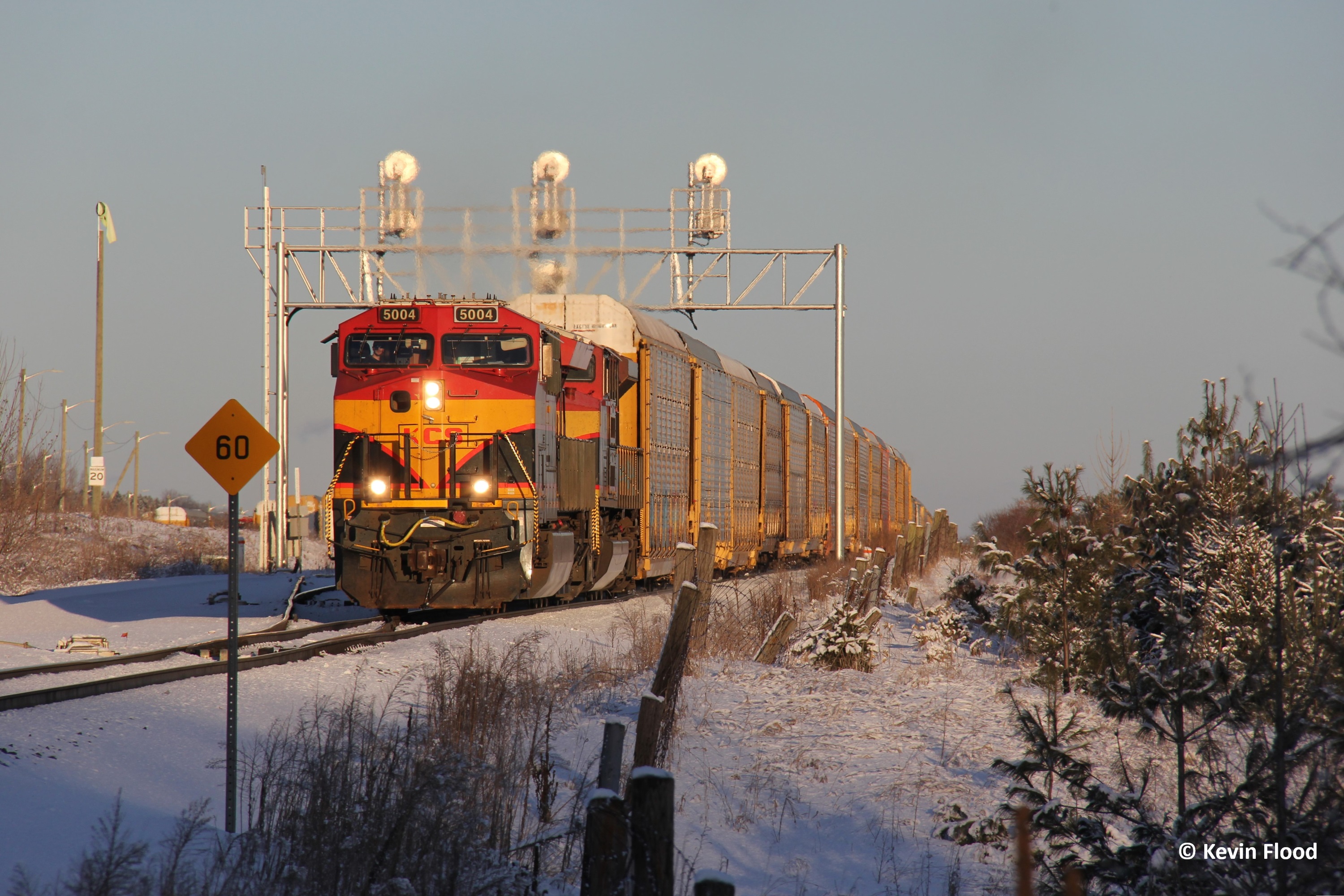 Railpictures.ca - Kevin Flood Photo: On a beautifully sunny afternoon, CPKC 137 pulls ahead to ...