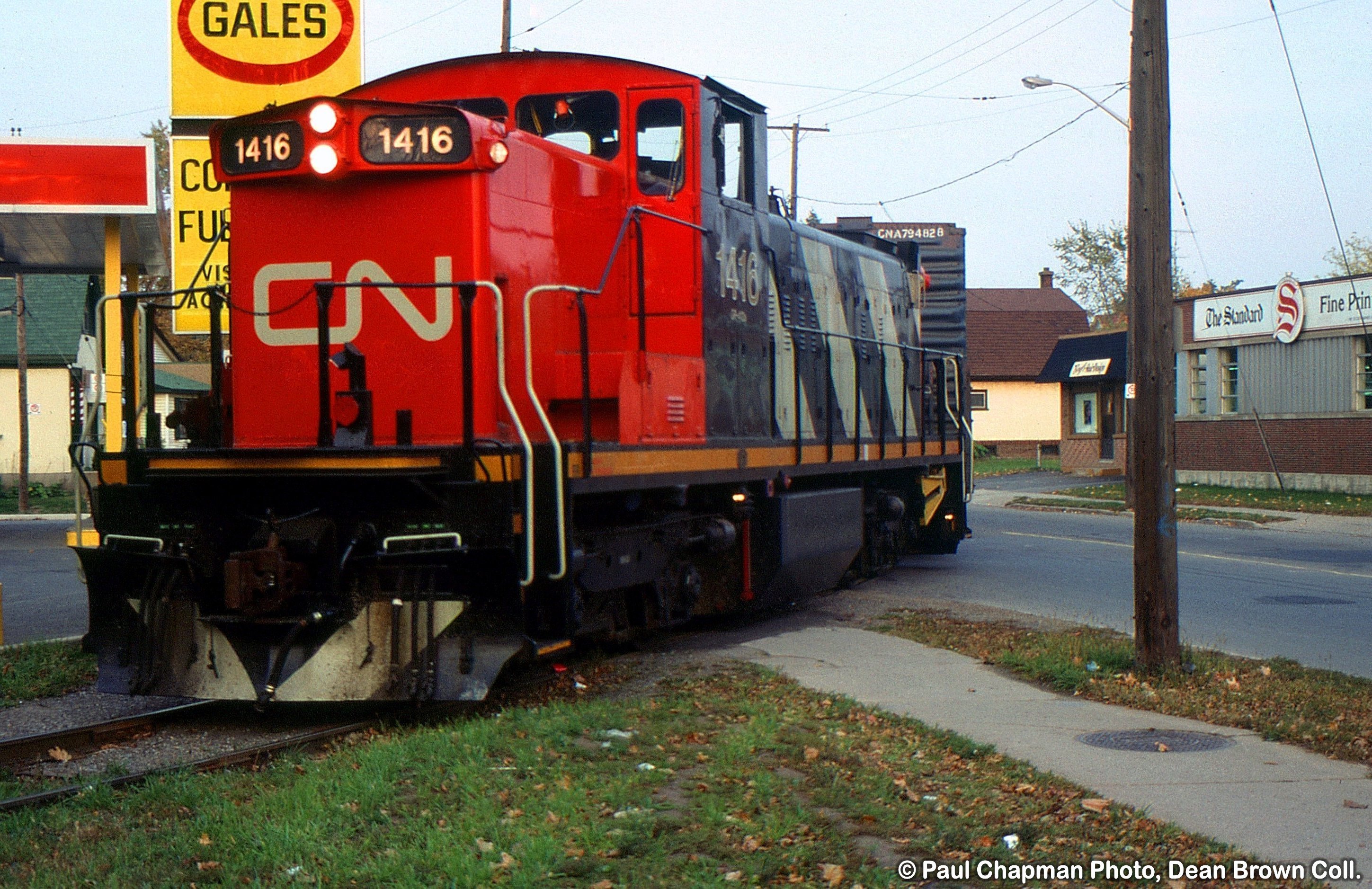 Railpictures.ca - Paul Chapman Photo, Dean Brown Coll. Photo: CN 550, with CN GMD1u 1416 on ...