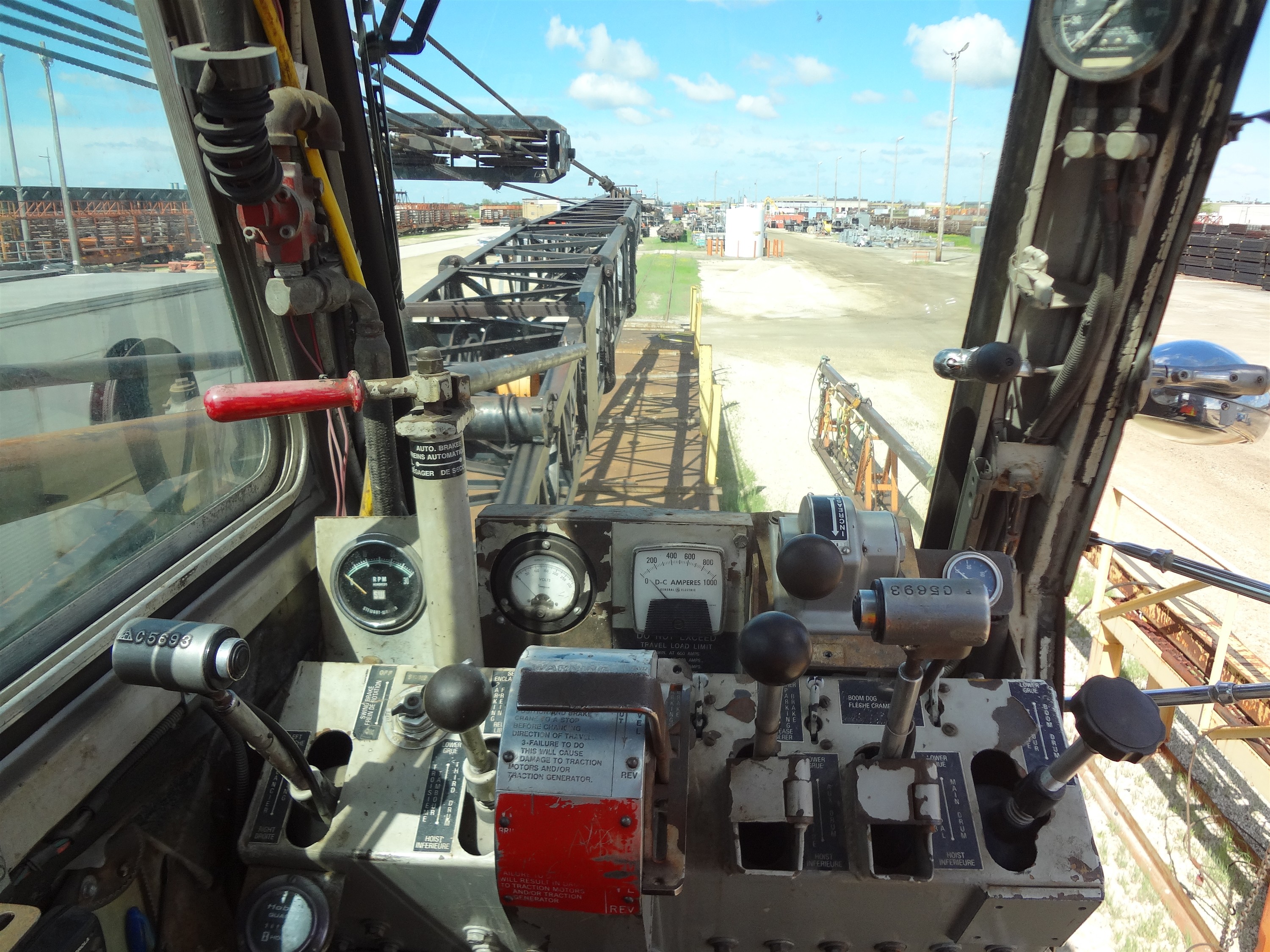 Railpictures.ca - Paul O'Shell Photo: Bird’s Eye (Operator’s Eye) View View from the operator’s ...