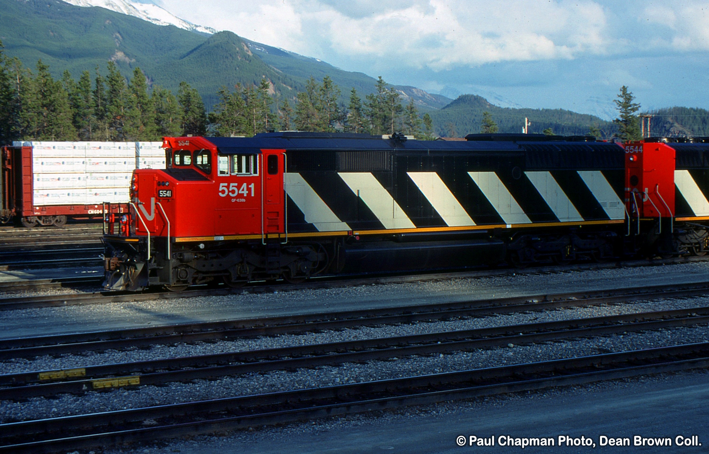 Railpictures.ca - Paul Chapman Photo, Dean Brown Coll. Photo: CN SD60F 5541 | Railpictures.ca ...