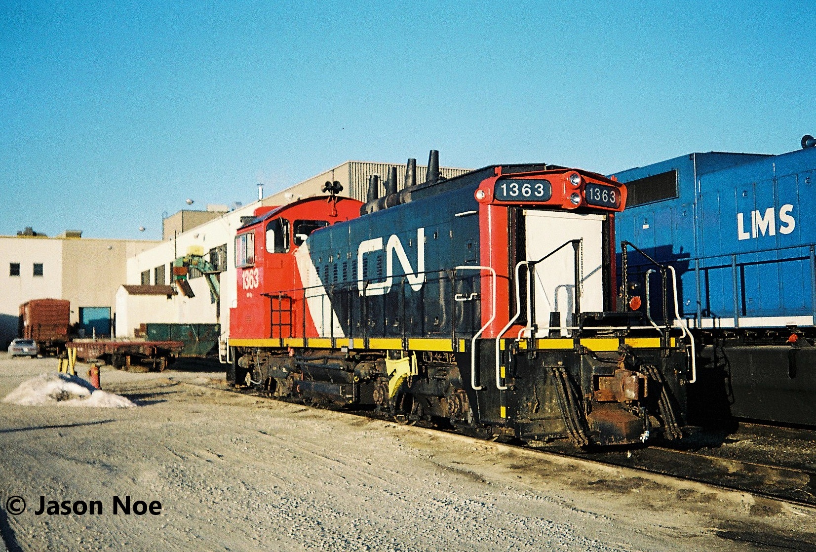 Railpictures.ca - Jason Noe Photo: CN SW1200RS 1363 is viewed idling beside a leased LMS C40-8W ...