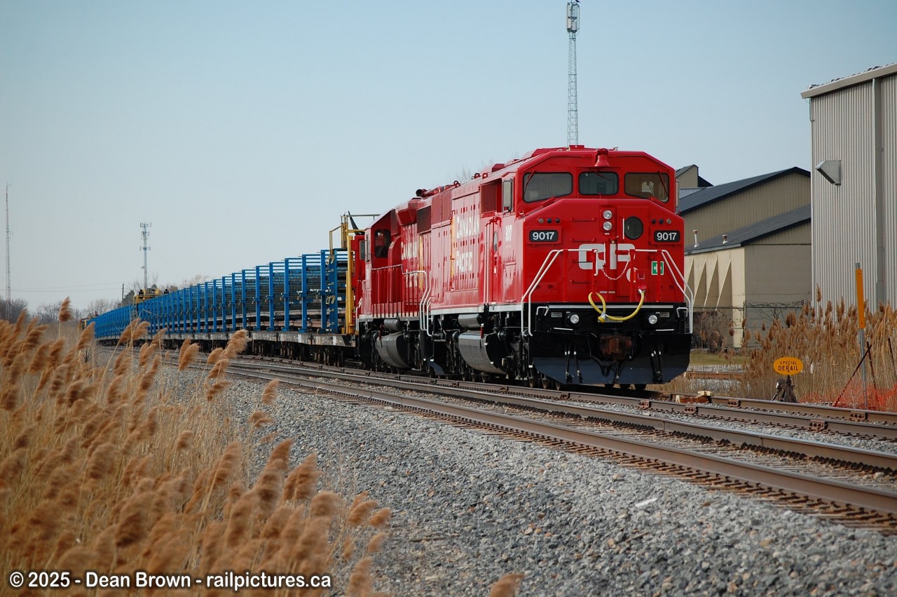 Railpictures.ca - Dean Brown Photo: CP SD40-2F 9017 and CP SD40-2 6011 on rail train in the ...